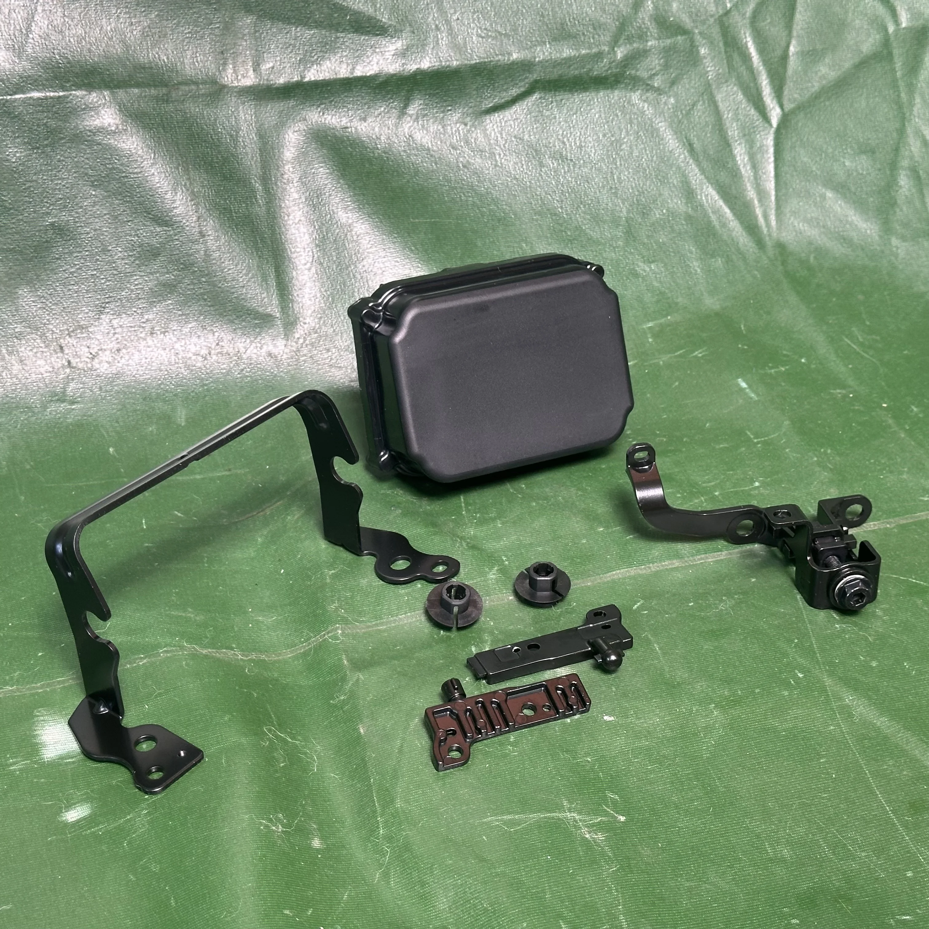 88210-47090 Millimeter Wave Sensor Mounting Bracket for Toyota RAV4