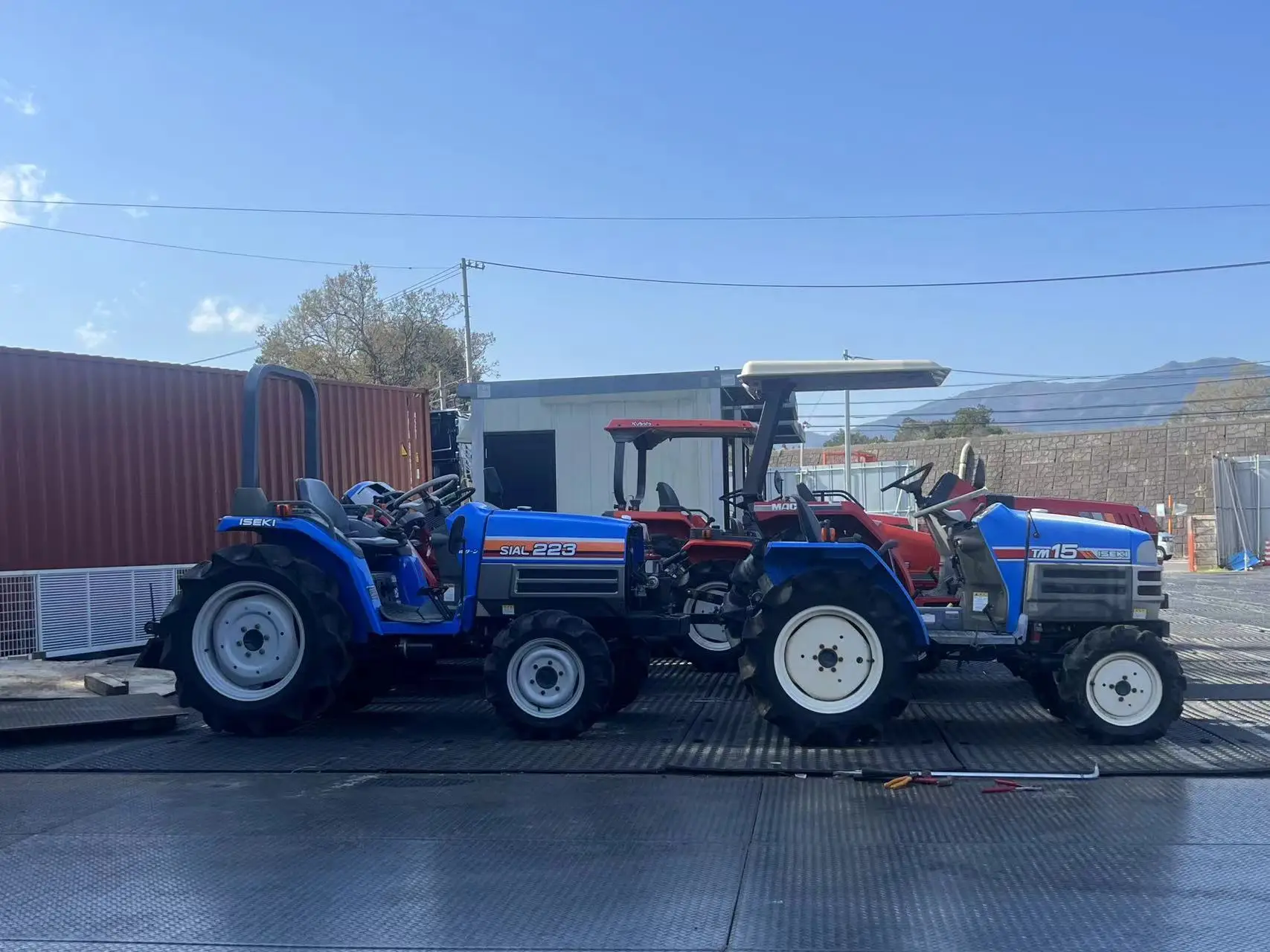 120HP Four Wheel Massey Ferguson Tractor Second Hand Used Farm Tractor ...
