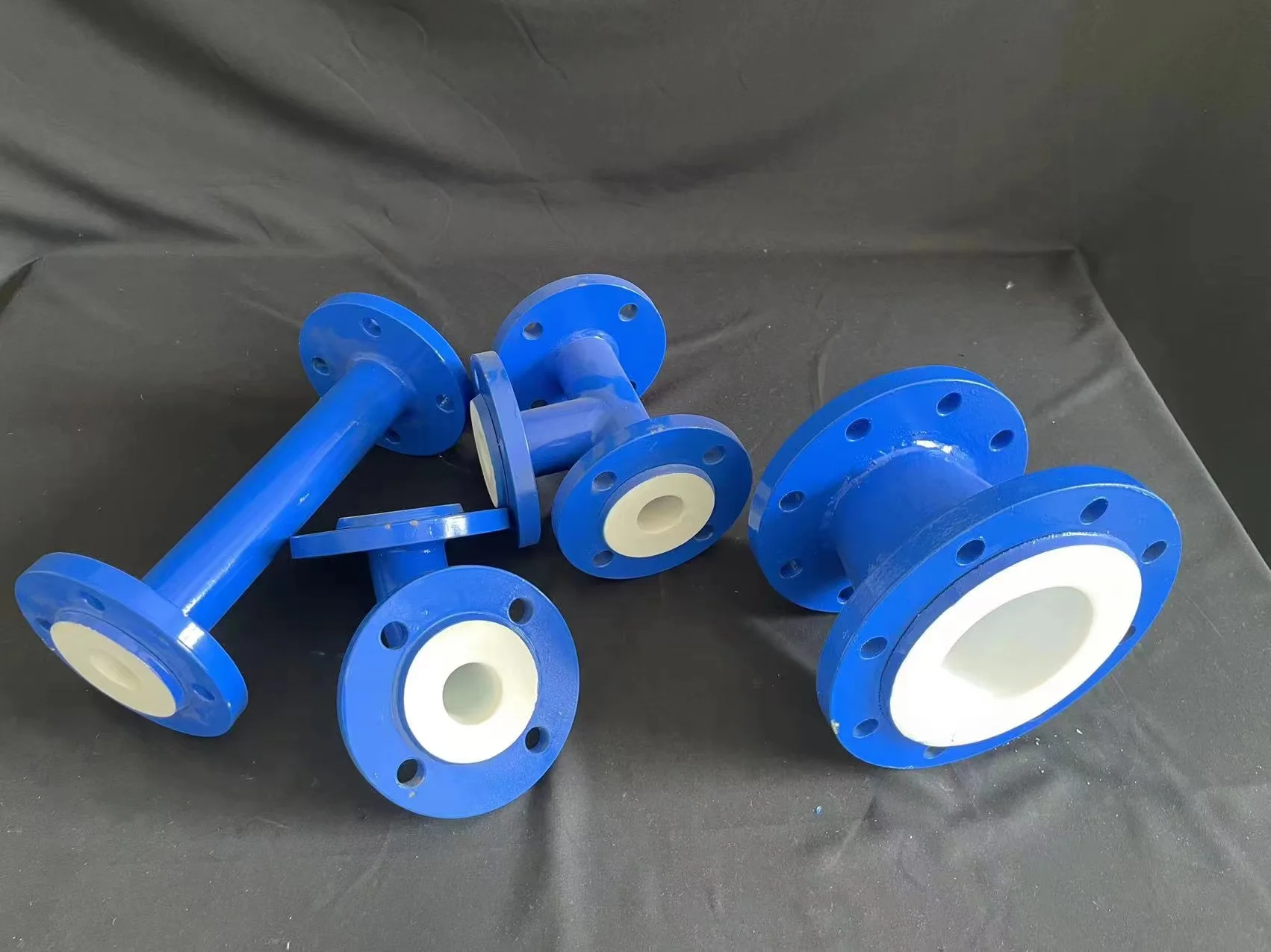 High Quality Pipe Lining Pipe Fittings Molded Straight Sliver Round ...