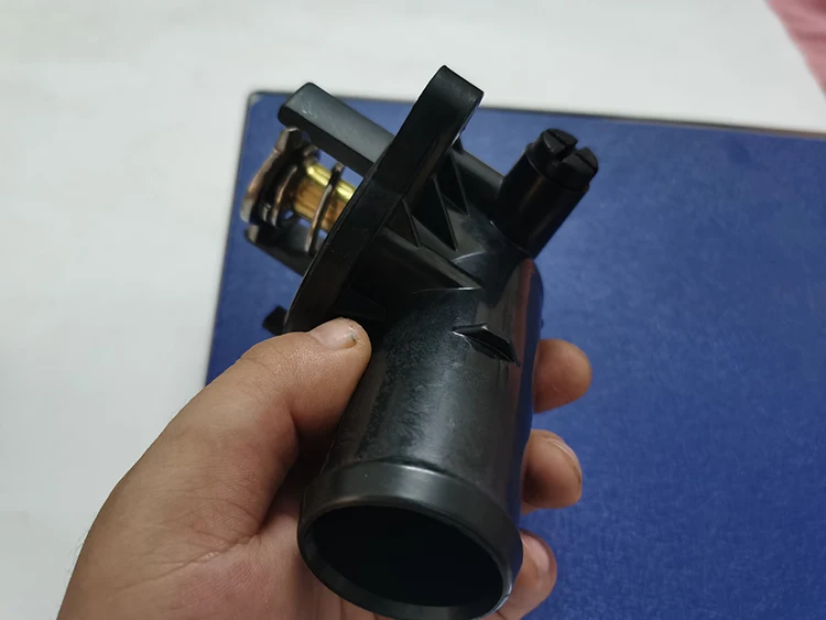 5184977ae 05184977ae 5184977ah 5184977ag Thermostat Housing Assembly ...