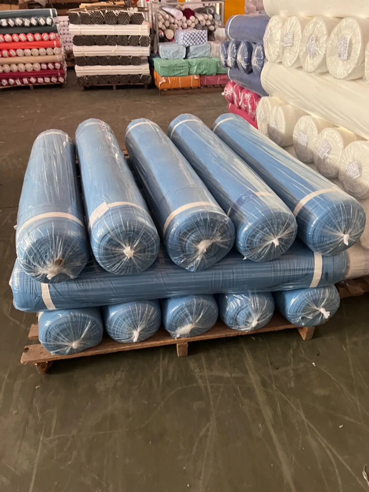 Custom Beautiful Fashion Design Wave Stripe Digital Printed Fabric 100% ...