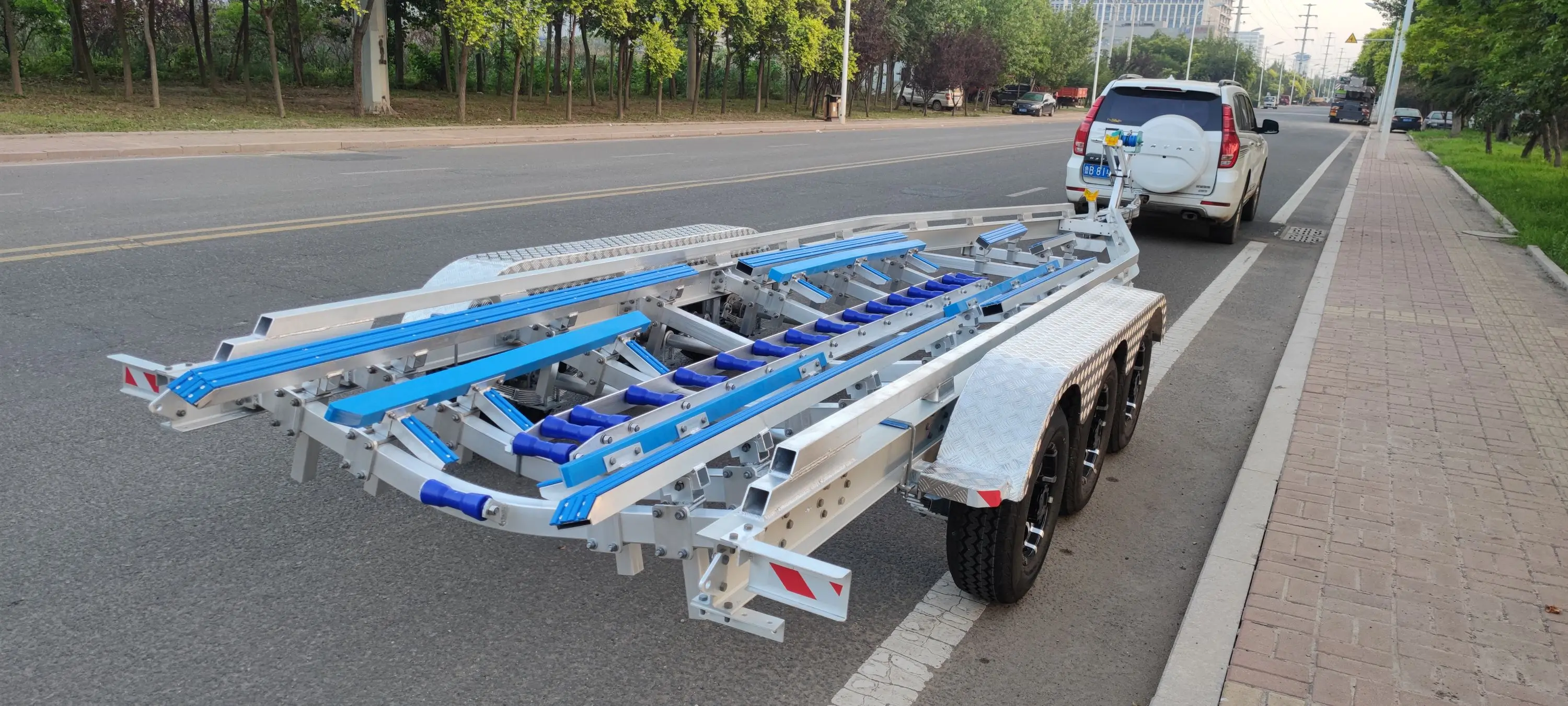 10.6 M Poly Bunks Aluminum 5 Ton Boat Trailer - Buy 10.6 M Aluminum ...