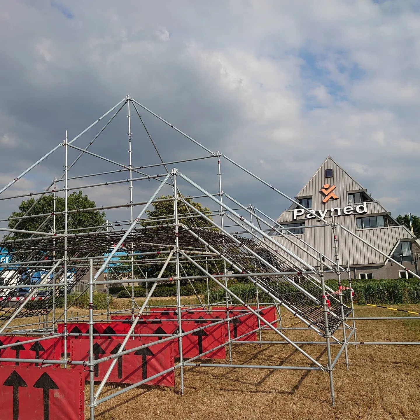 Tough Mudder Obstacle - Durable Spinning Wheel for Adults & Kids