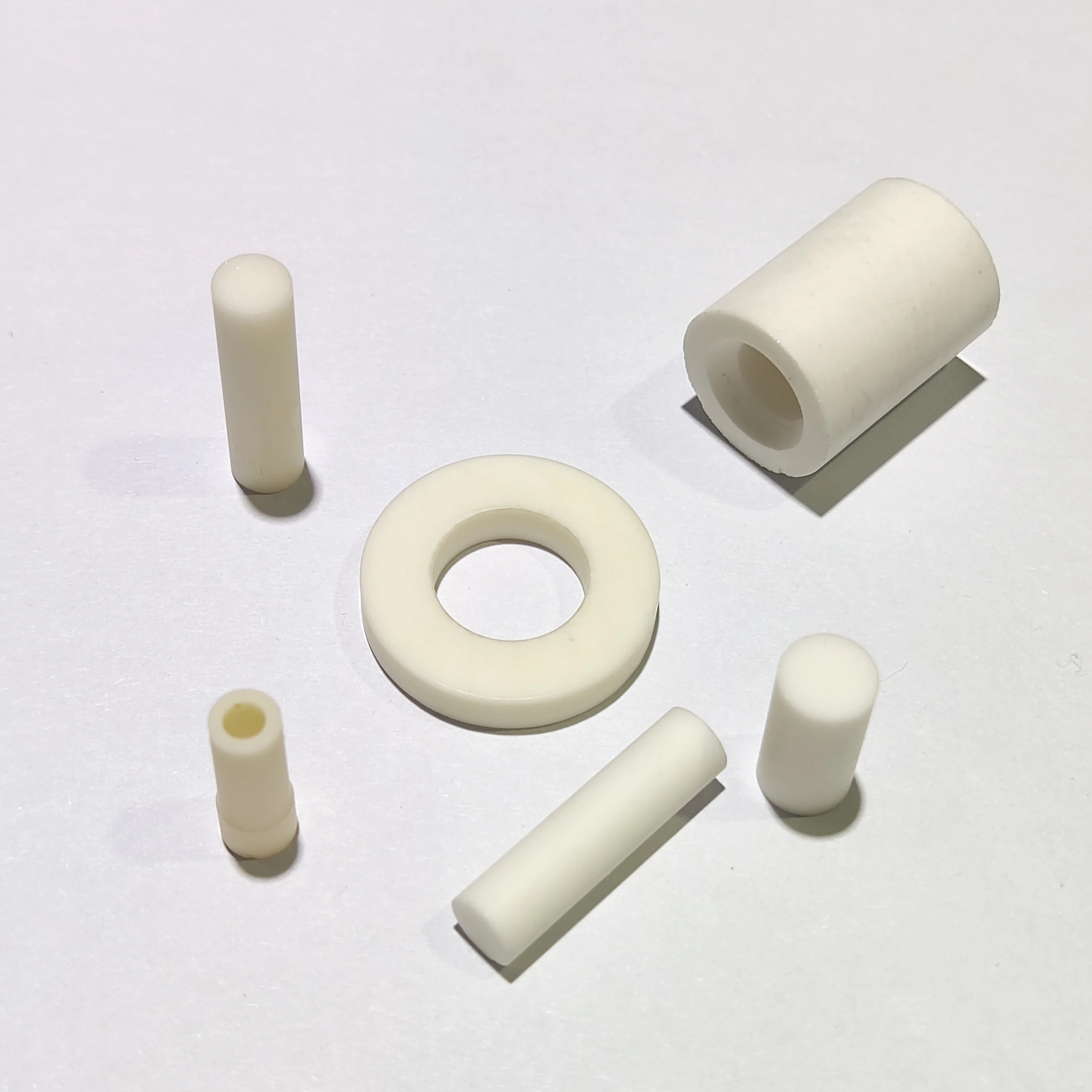 Custom Wear-resistant 95% 99% Alumina Ceramic Ring Insulator Ceramic ...