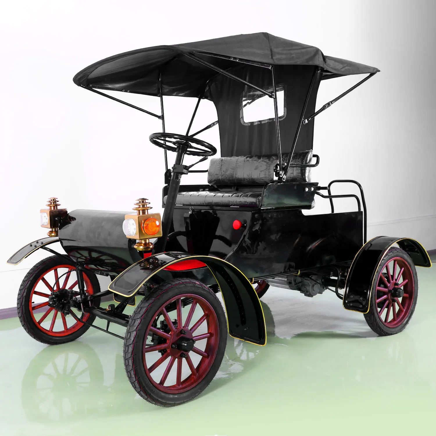 1903 Year 4 Seater Electric Vintage Car - 80km Range