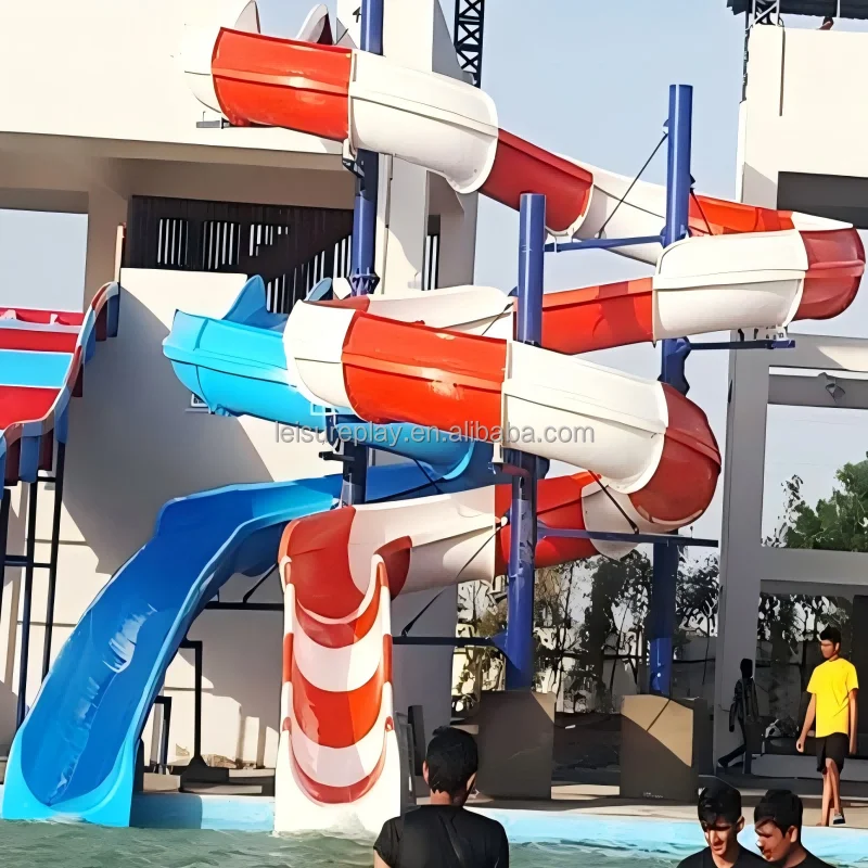 Large-scale Water Playground Equipment With Slide & Sprinkler