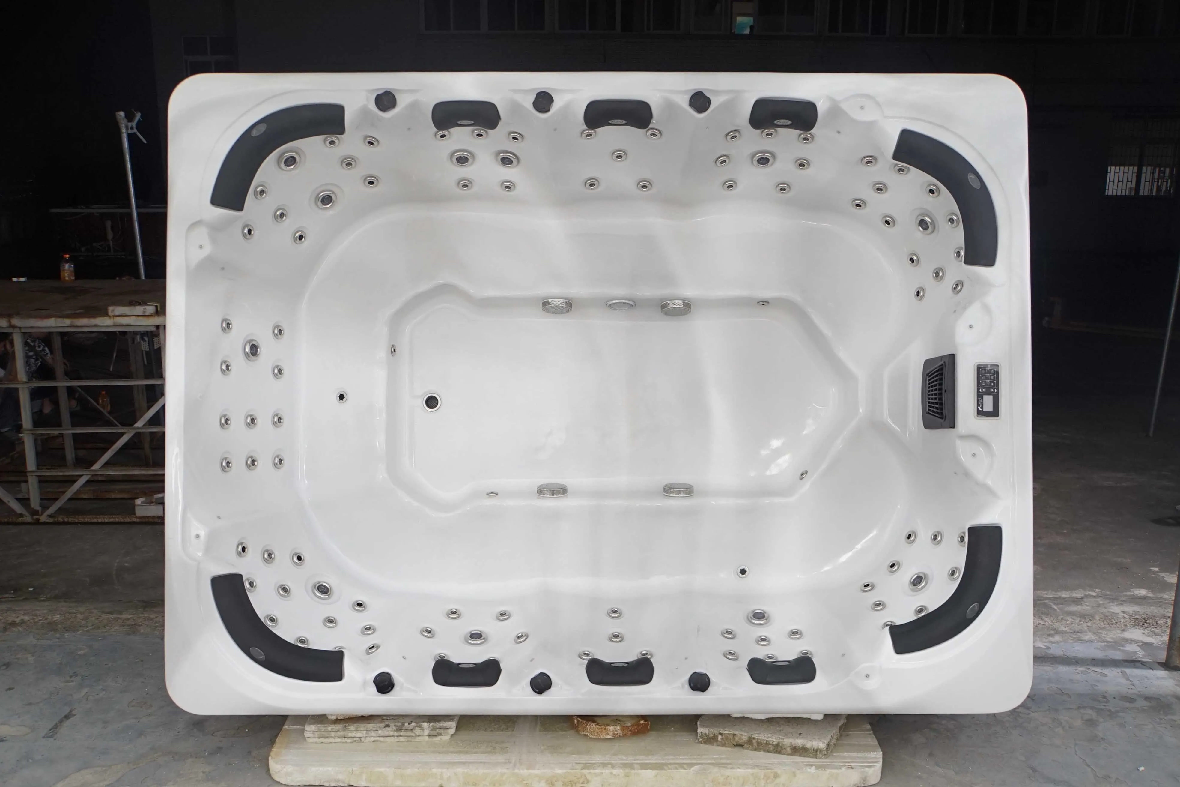 Luxury 12 Person Acrylic Hot Tub - Cost-Effective Spa with Modern ...