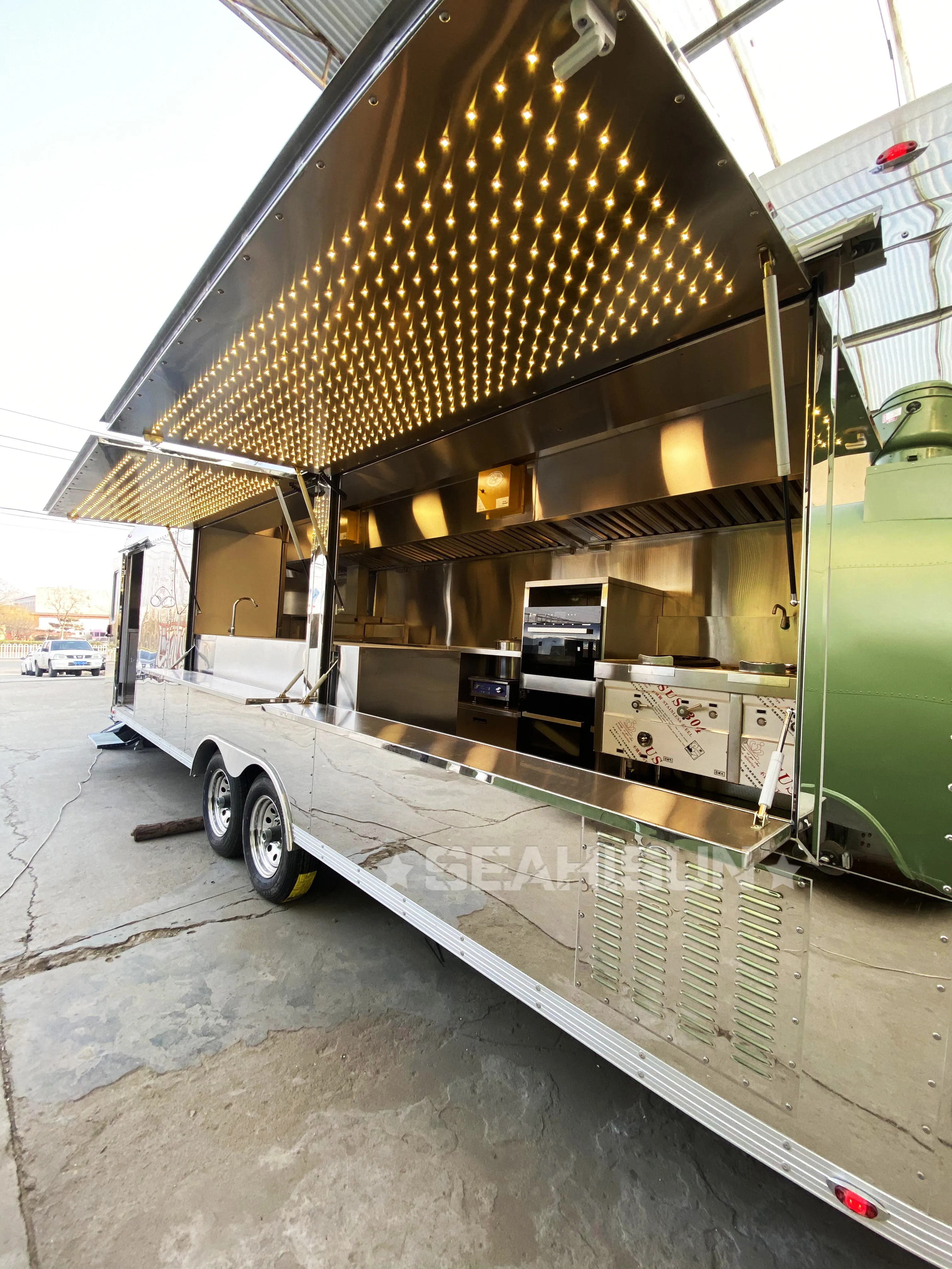 Mobile Bar Station Ice Cream Push Cart Coffee Trailer