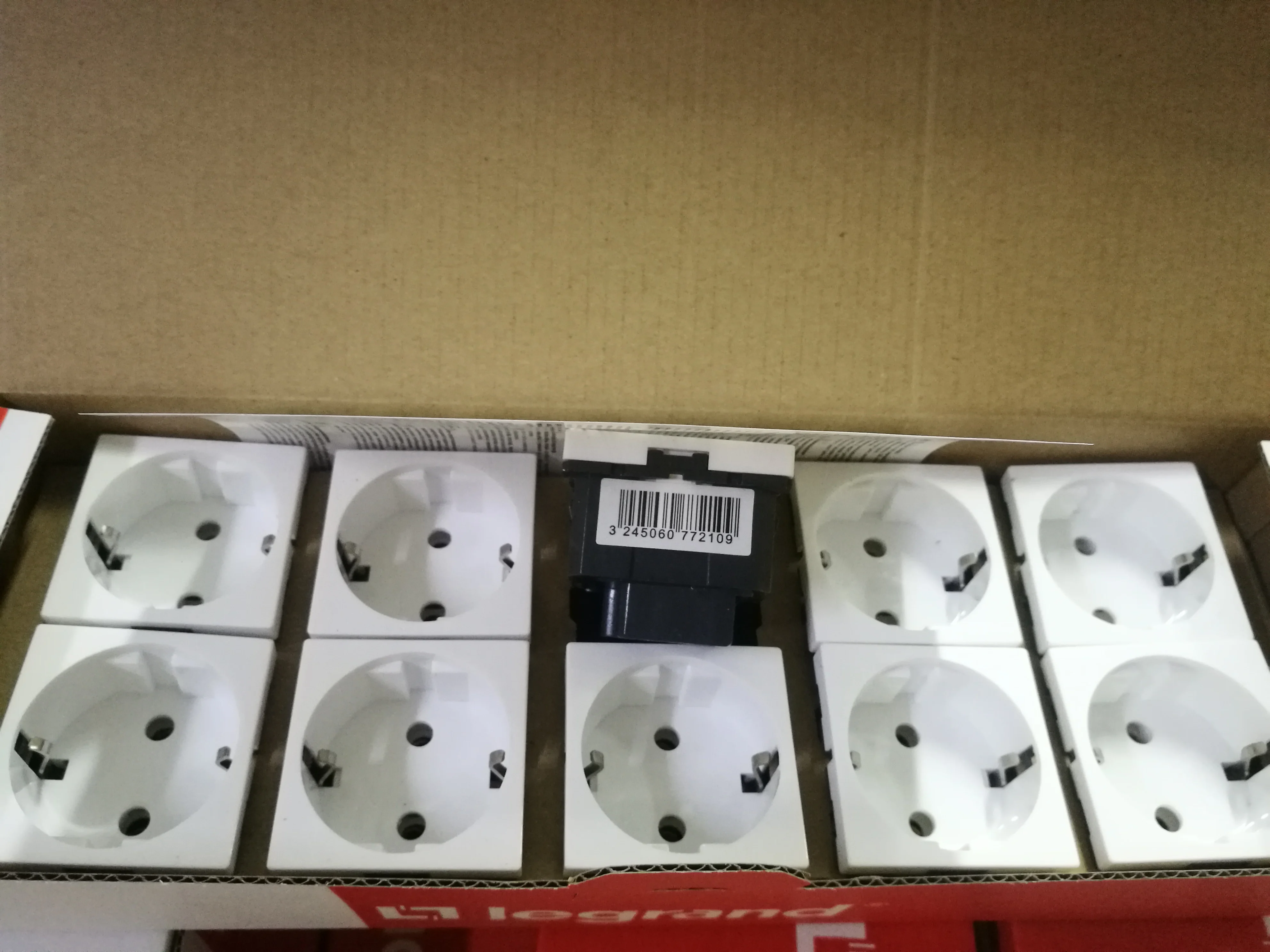 Euro Power Socket 16A/250V - European Electrical Plug for Wall Outlet ...