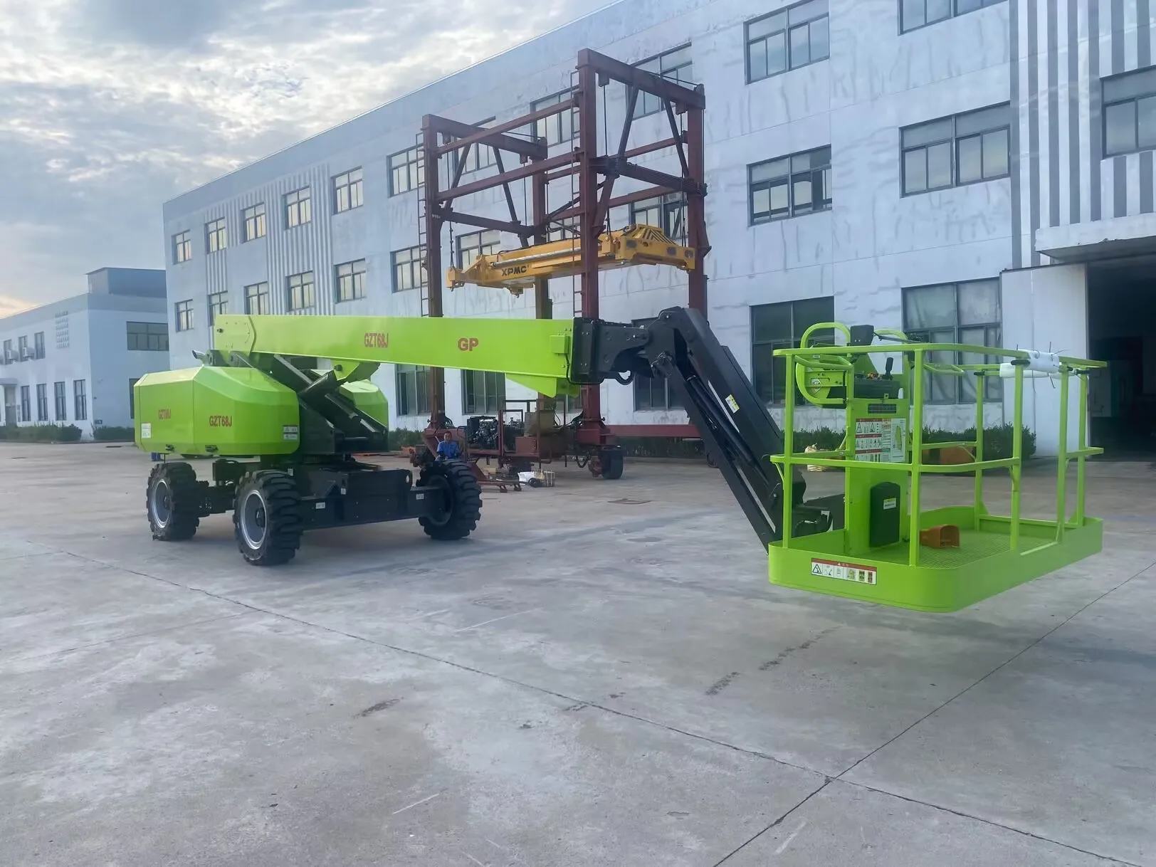 Telescoping Lift Manlift Boom Lift - Versatile & Durable