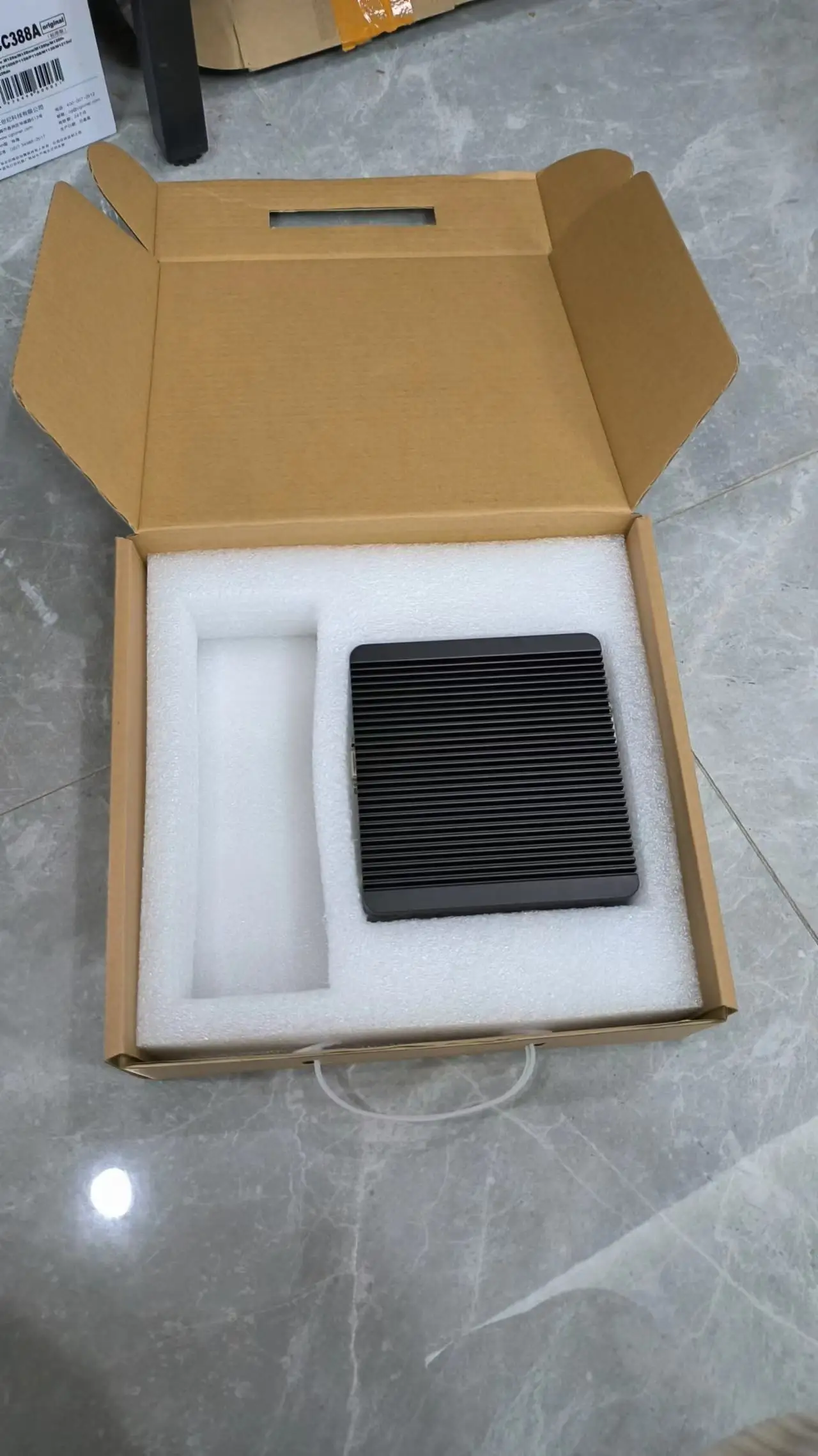 Cheap Elsky Nano19 Fanless Mini Pc With Intel Celeron J1900 Processor For Casino Management ...