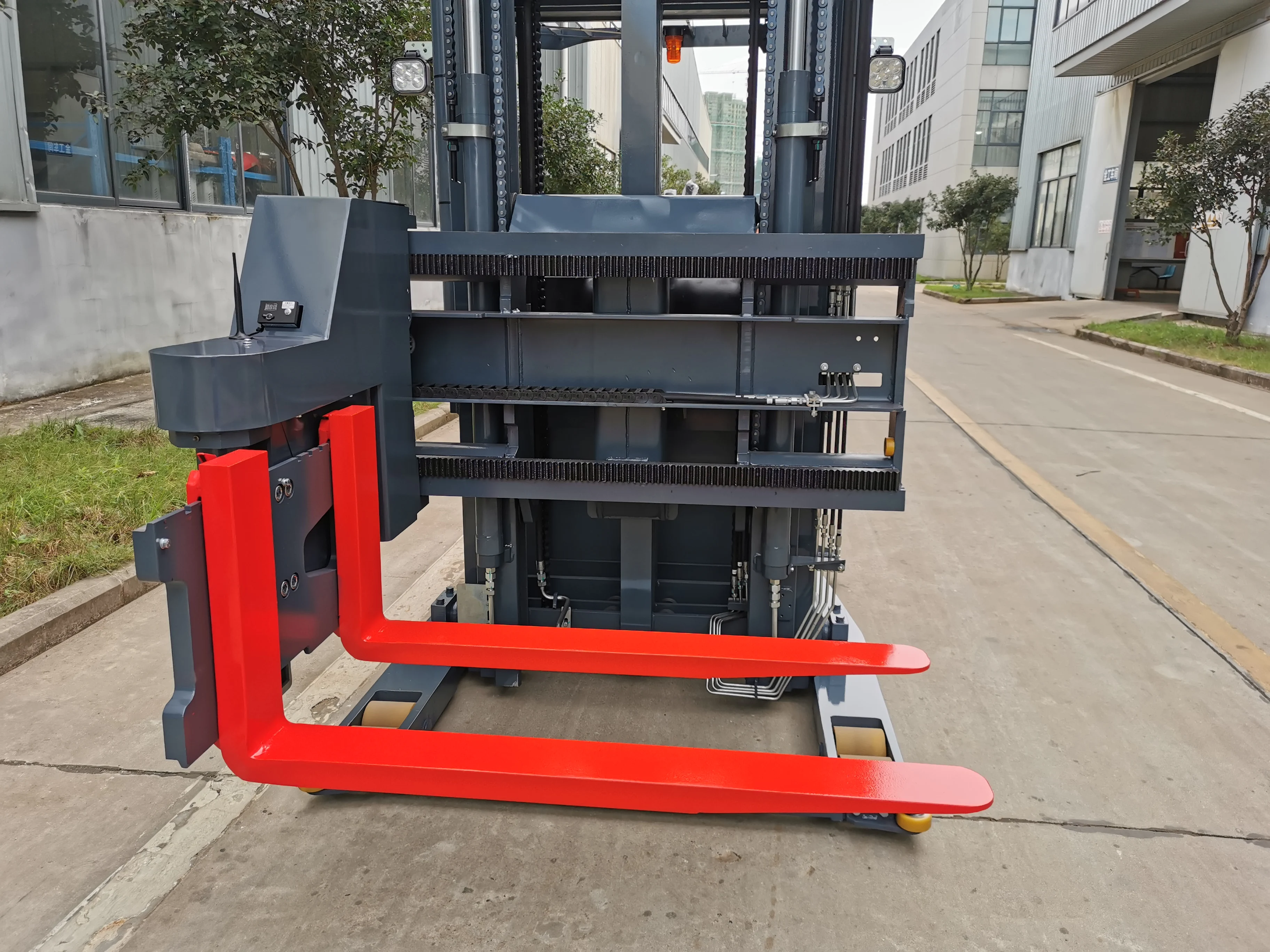 EVERLIFT 3000kg Three Ways Forklift Triplex Mast - 1 Year Warranty