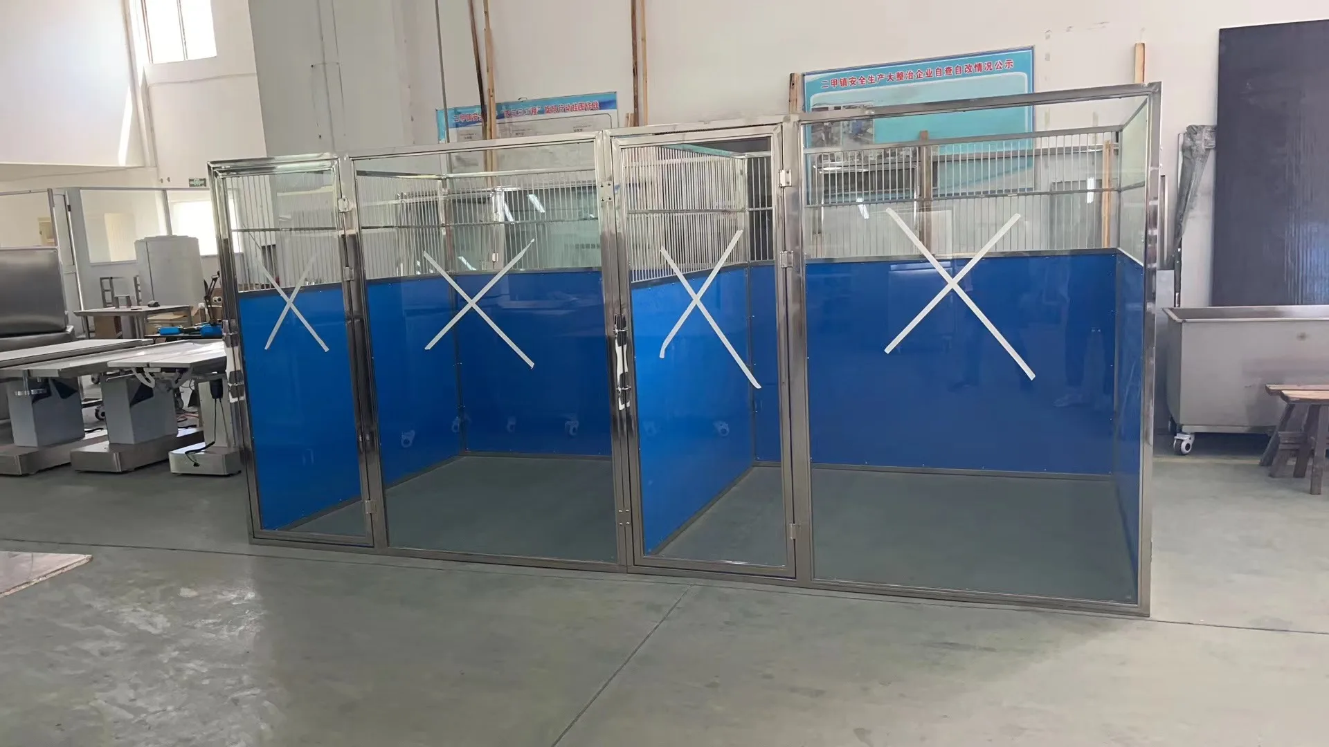 Extreme Kennel Large Glass Door Tempered Glass Dog Kennel with HDPE or ...