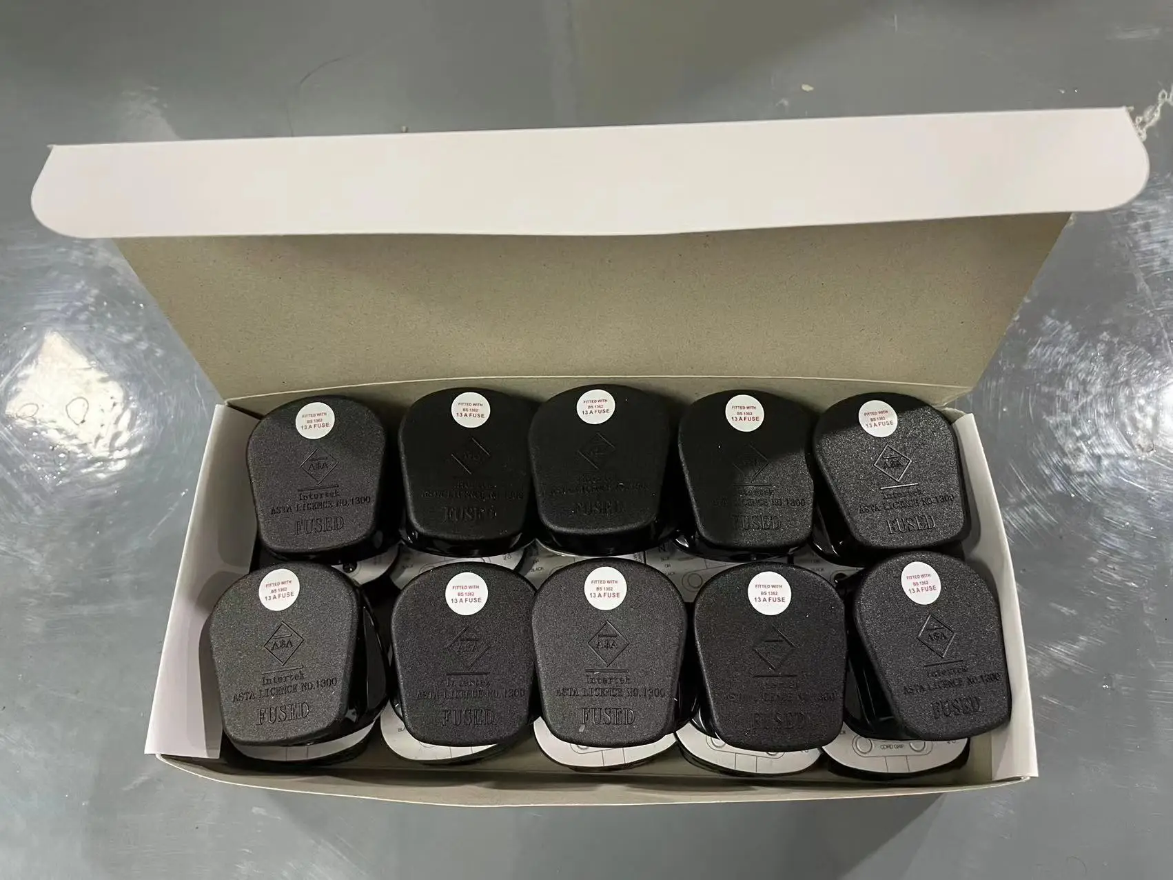 Black Plastic Electrical Plug Brass 3 Pin Flat British Standard Wiring ...