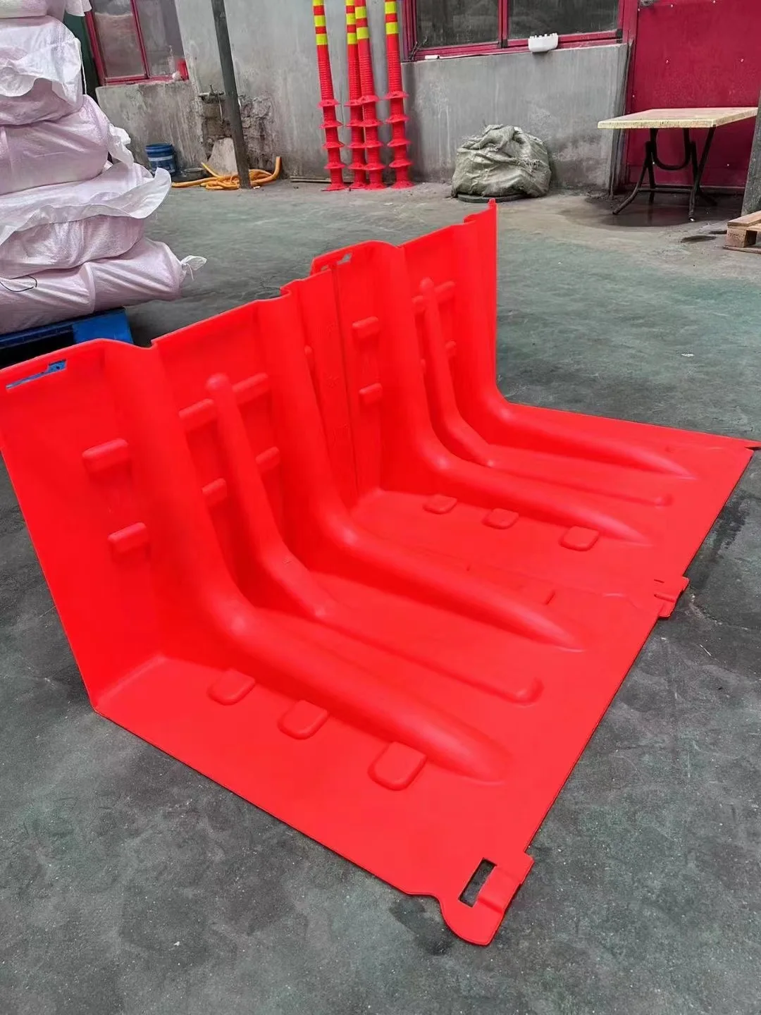 Shibo Flood Barriers - Durable Plastic Absorbent Solutions