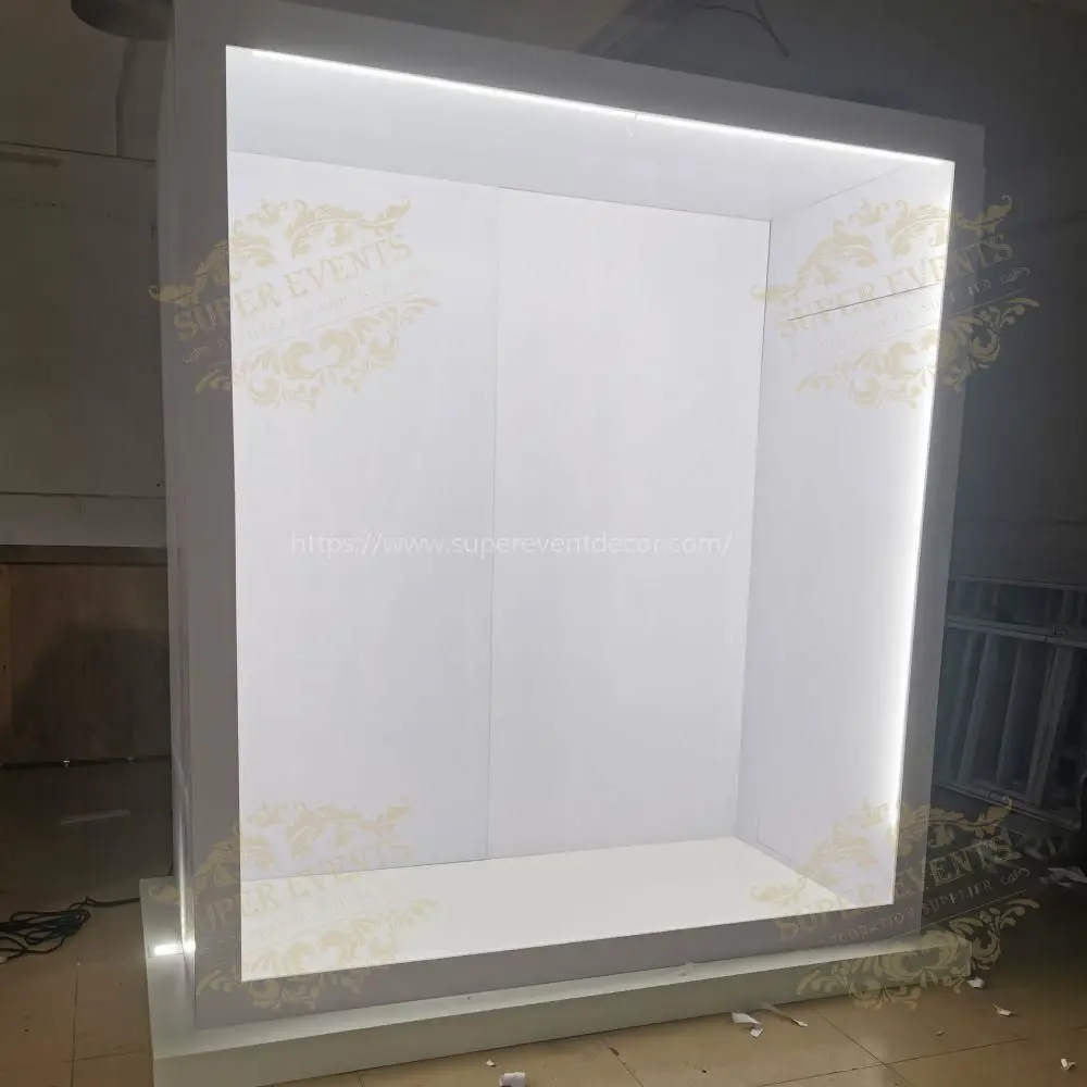Vogue Magazine Cover Photo Booth - Perfect for Wedding Events