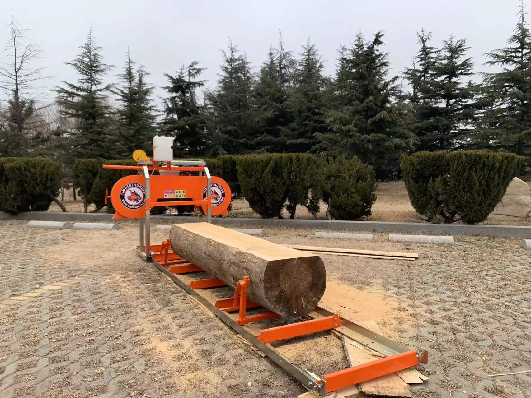 18" Mobile Chainsaw Sawmill Horizontal Portable Sawmill - Buy Portable ...