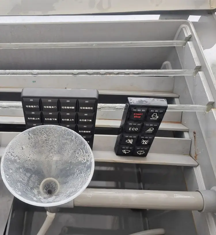 Automotive Electronic Backlit Silicone Keypad - Smart CAN Bus 8 Keys