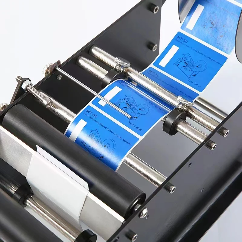 Manual Labeling Machine for Round Bottles - Easy & Efficient