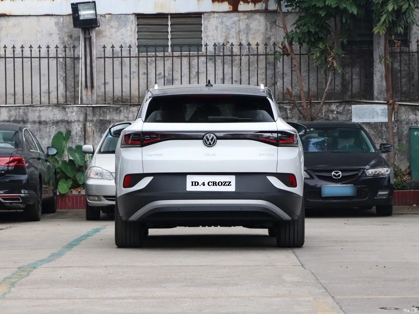 Wholesale 5 Seats 600km Range 204hp Rwd Hight Speed Electric Car Suv ...