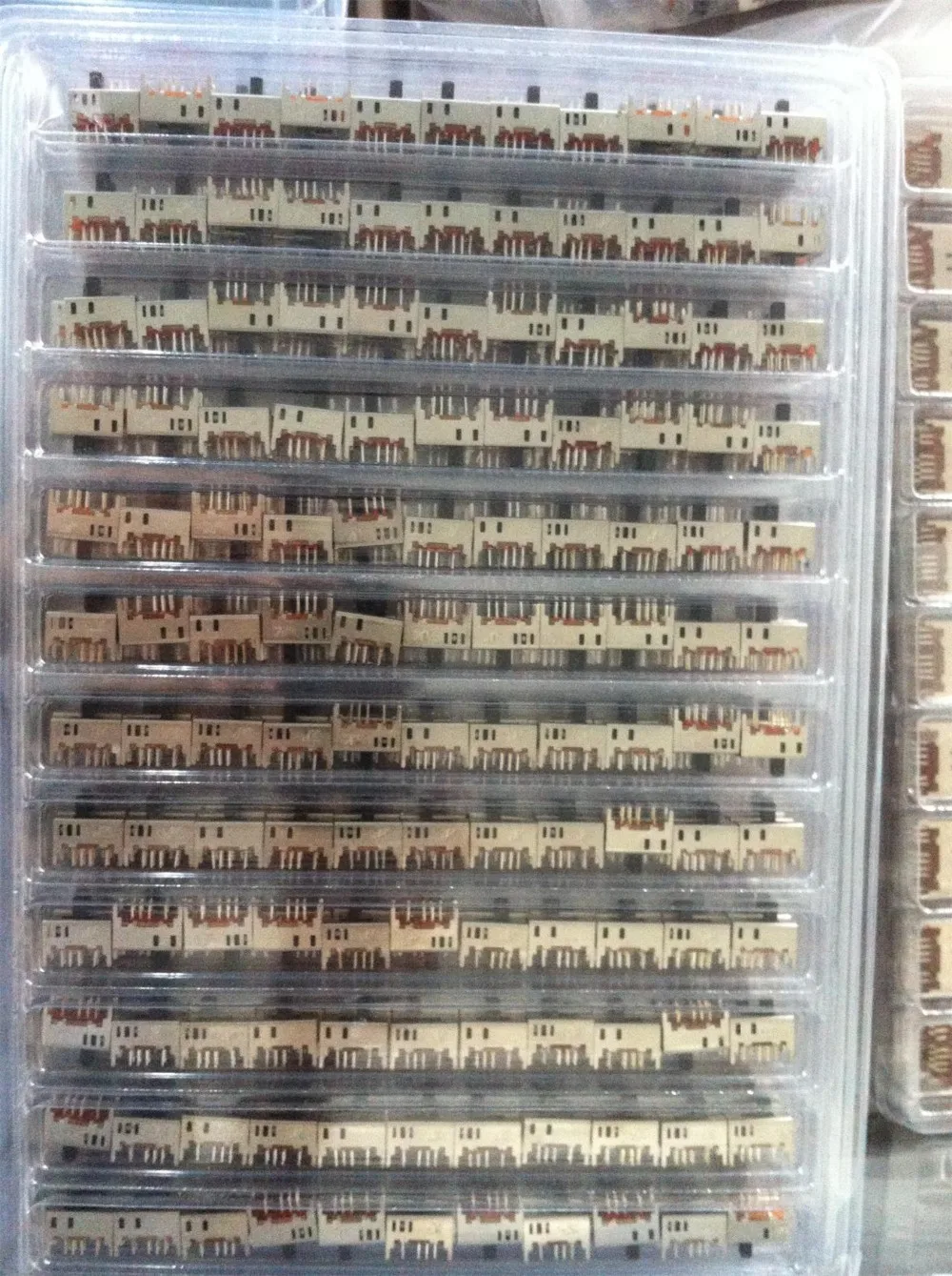 Ss-12e07生产定制spdt超小型拉丝黄铜拨动灯拨动开关3针单极塑料滑轨 - Buy 迷你滑动开关4位置滑动开关滑动门开关滑动开关1p4t,Spdt滑动开关defond滑动开关2a ...