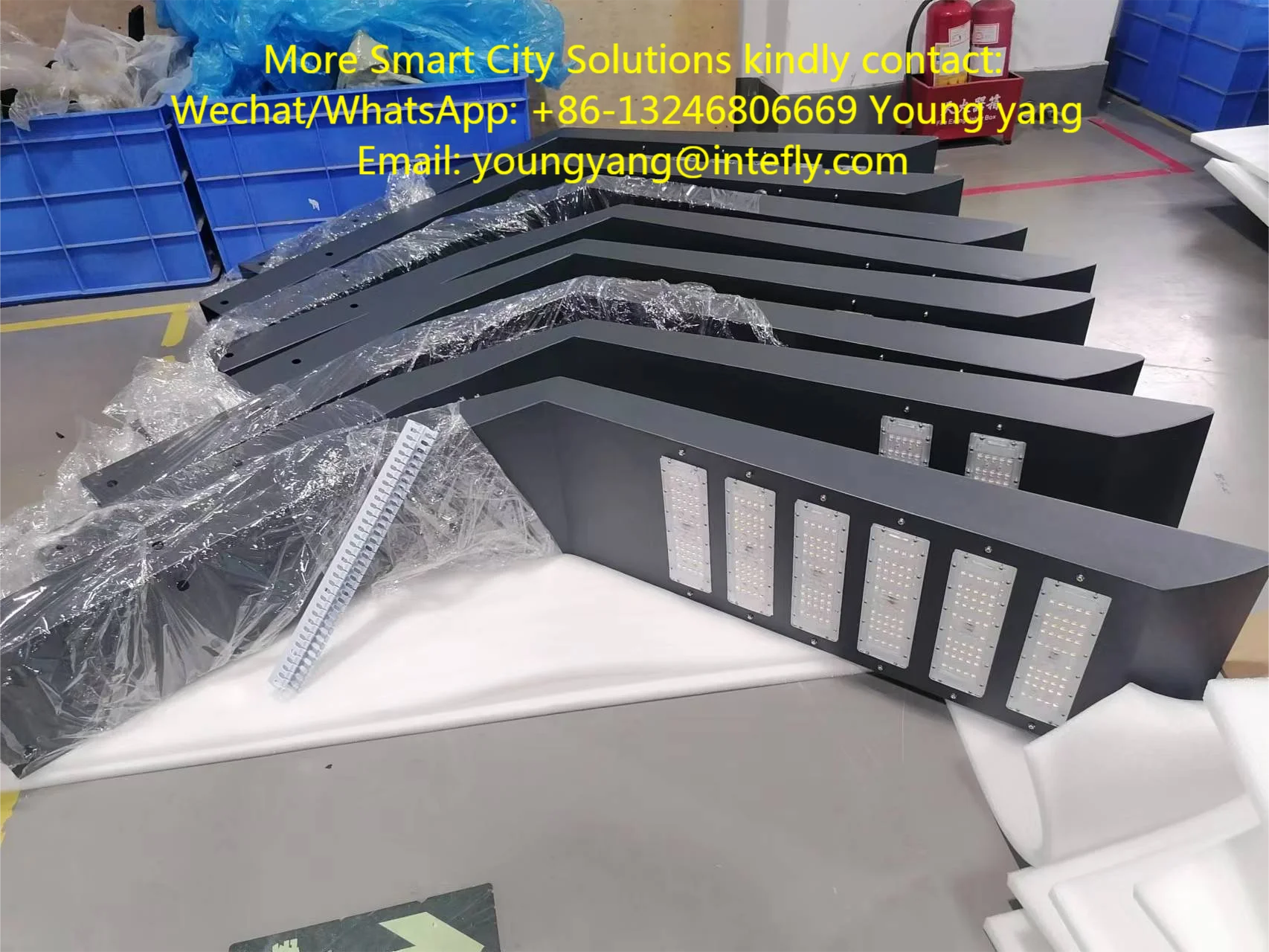 Smart Iot Traffic Lights Pole Street Light With Cctv Camera Road ...