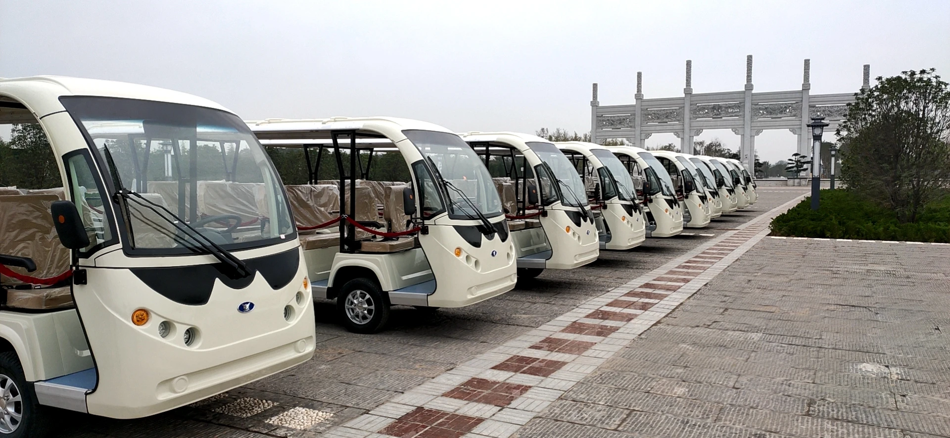 14-seater Tourist Electric Shuttle Bus Chinese Made Mini Sightseeing ...