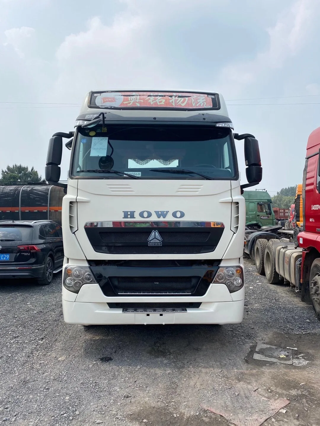 HOWO Used Trailer Head/tractor Trucks Price - 375hp Diesel