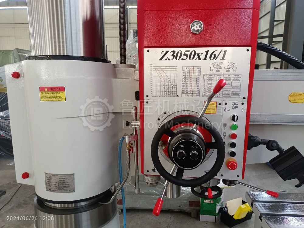 Universal Radial Arm Drilling Milling Machine Z3050 Small Mechanical ...