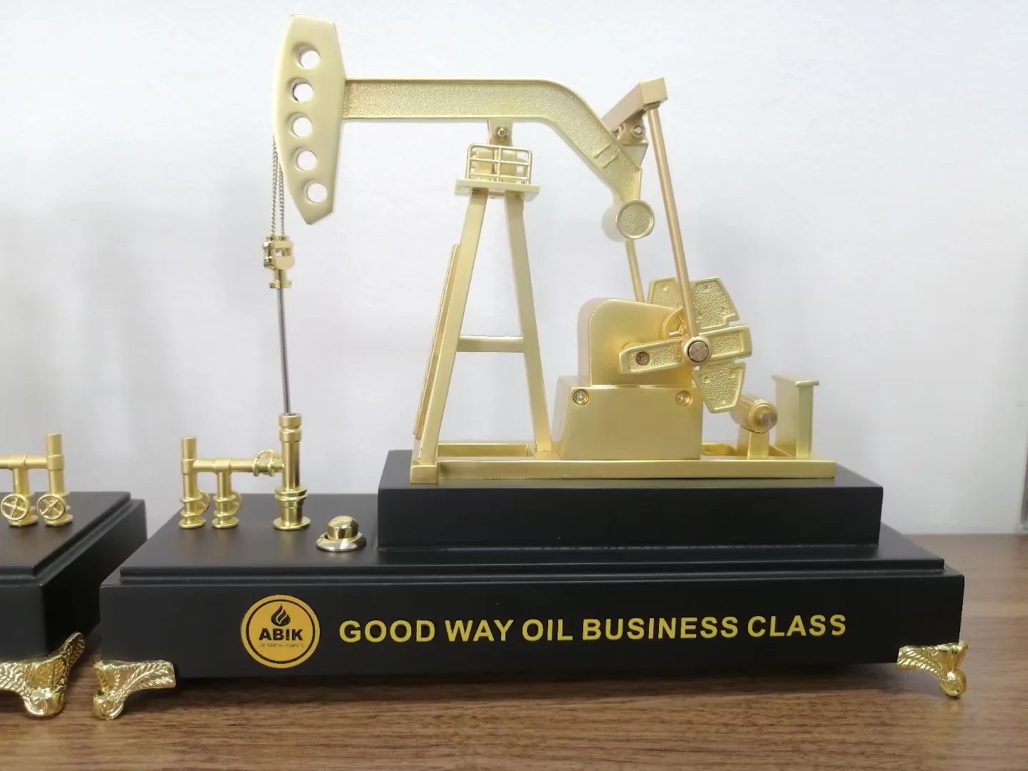 Oilfield Oil Well Drill Rig Model Gauge Scale Oil Pump Jack