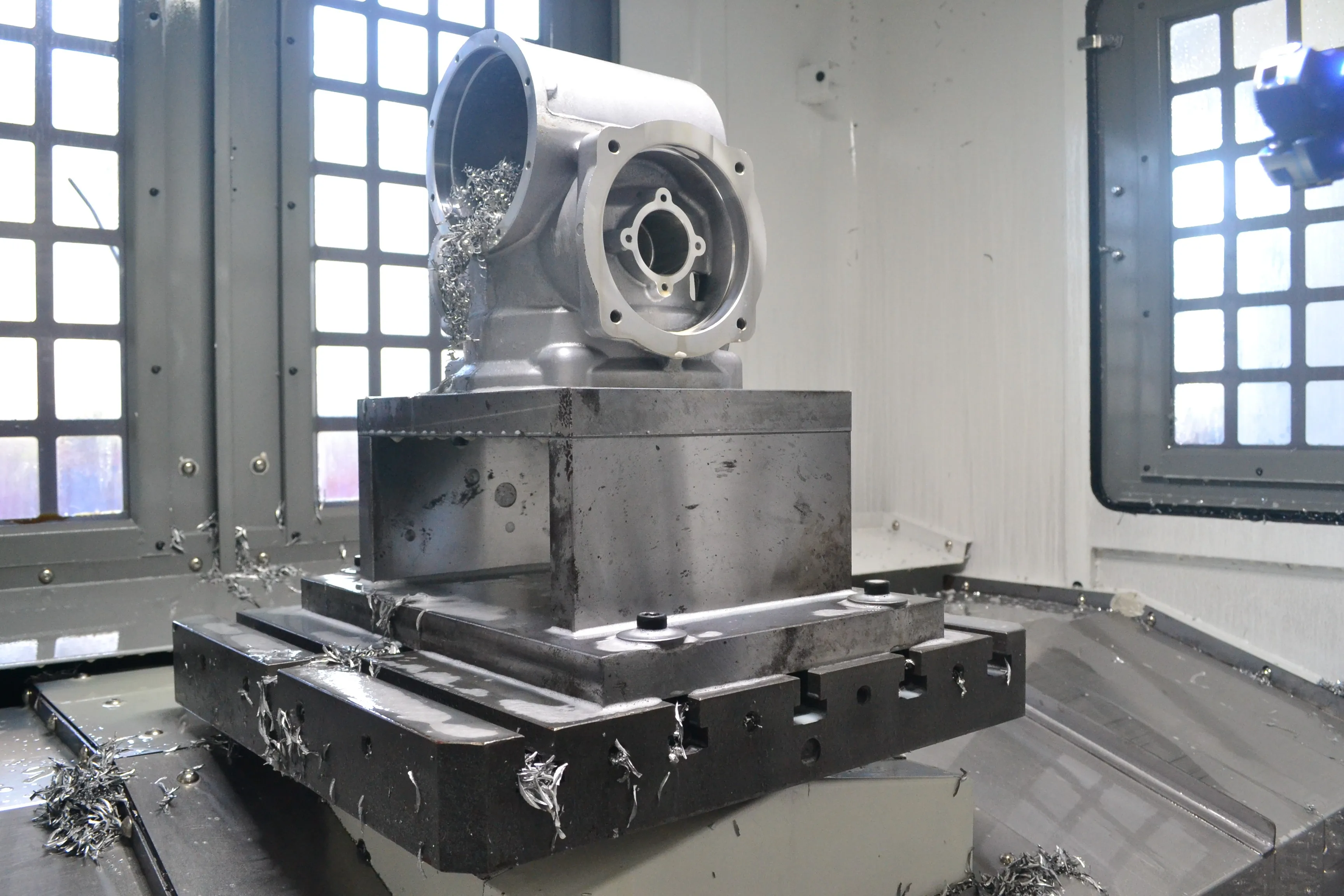 Three Spindles Vertical Machining Center PJ-H63 Horizontal Machining ...