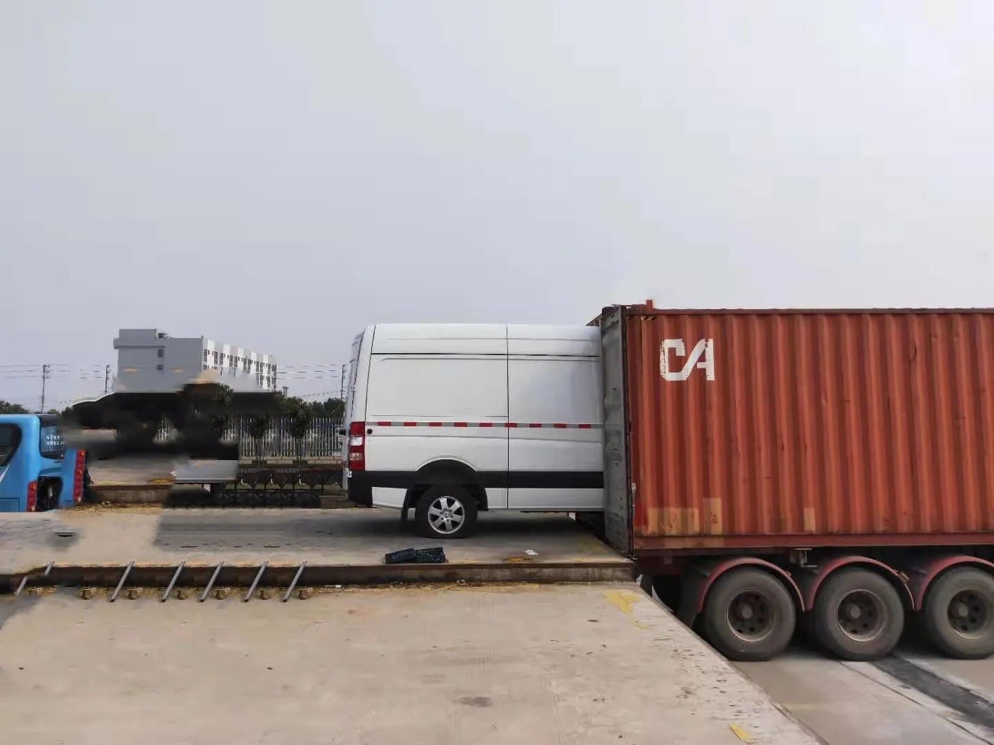 3T Pure Electric Box Transport Vehicle 41.93kWh Mini Van Logistics Van ...