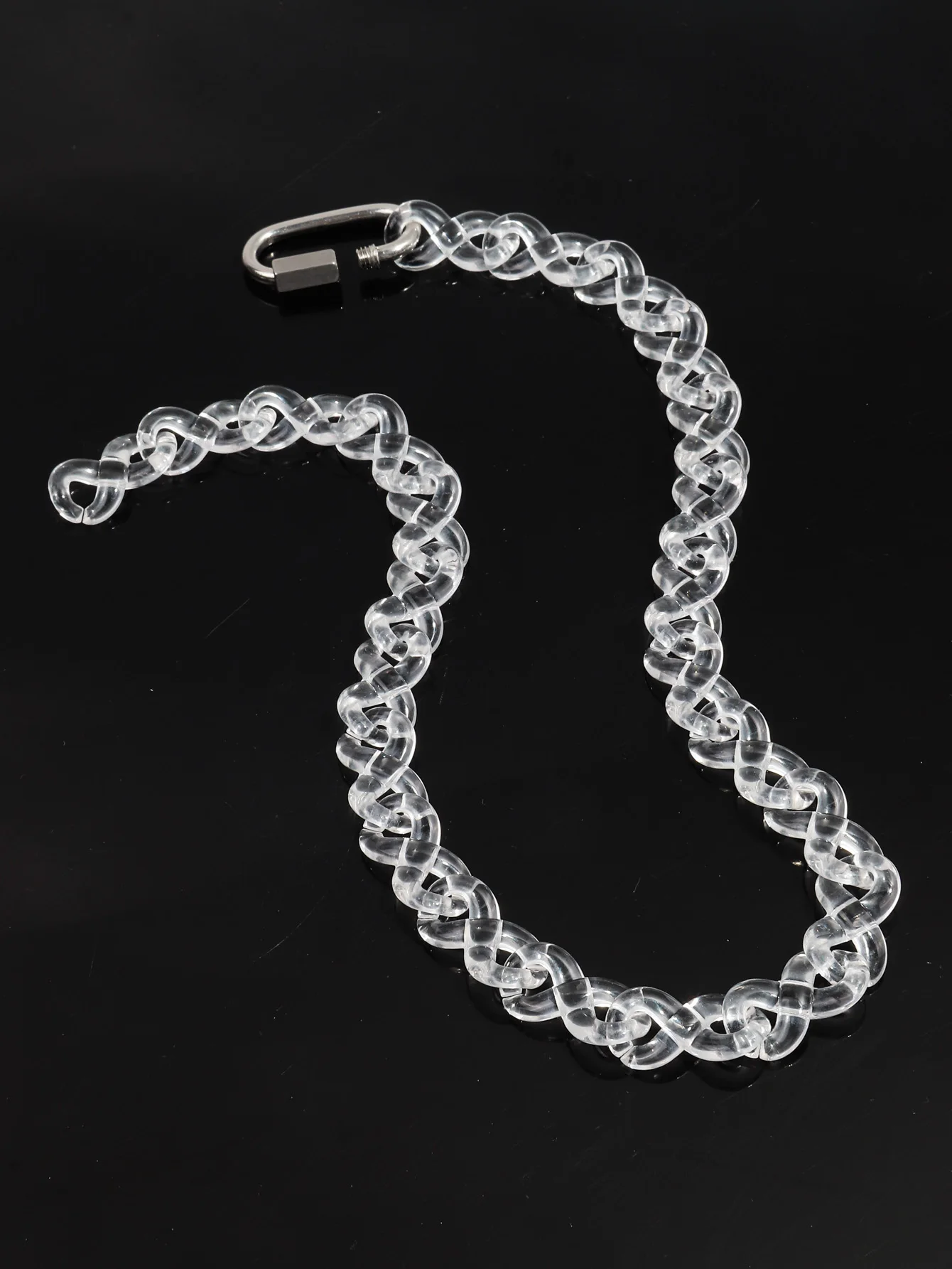 Shop Our 2024 Street Boy Hot Selling Clear Resin Link Necklace