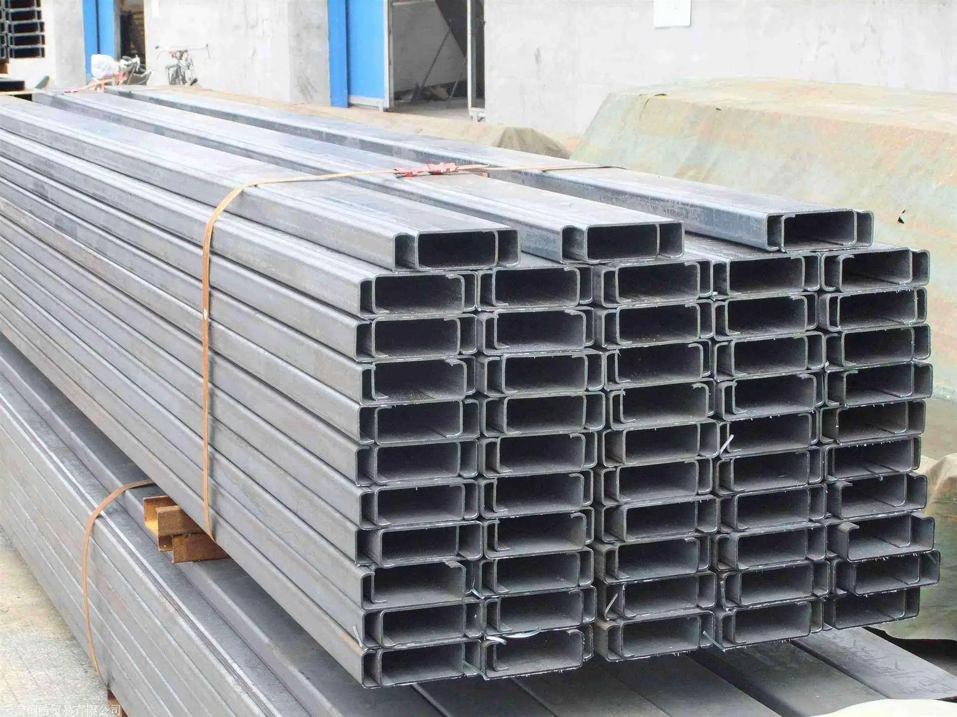 Gi Galvanized C Purlins For Roof Truss Roof Purlins Astm Bs Din Gb Jis ...