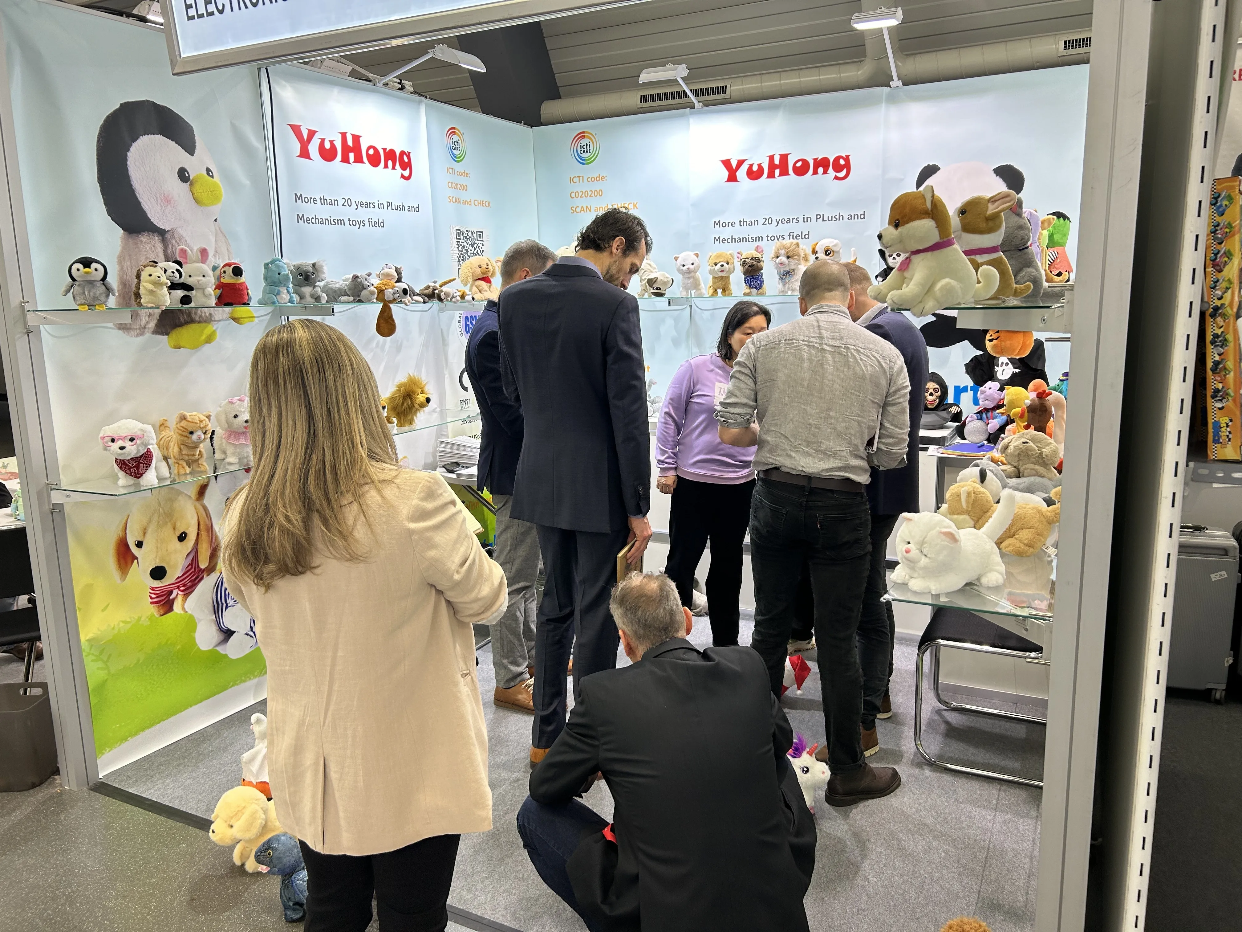 Wholesale Electric Panda Kawaii Talking Head Moving Stuffed Animals ...