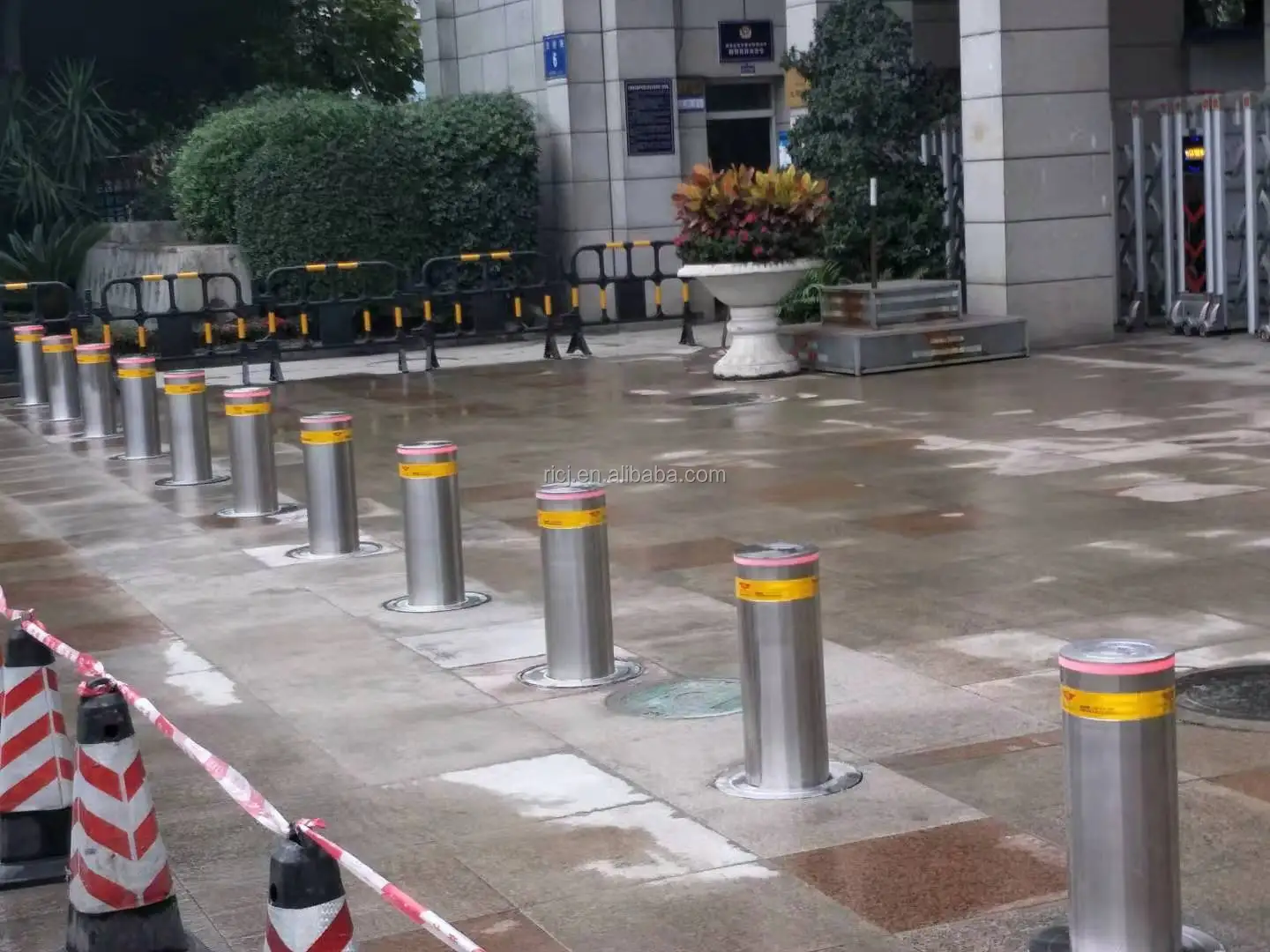 Stainless Steel Auto Rising Driveway Bollard Road Safety Electric ...