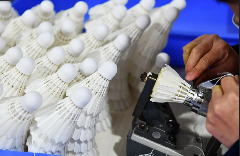 Balckwashing Class 5 Goose Feathers with Pu Cork Badminton Shuttlecock ...