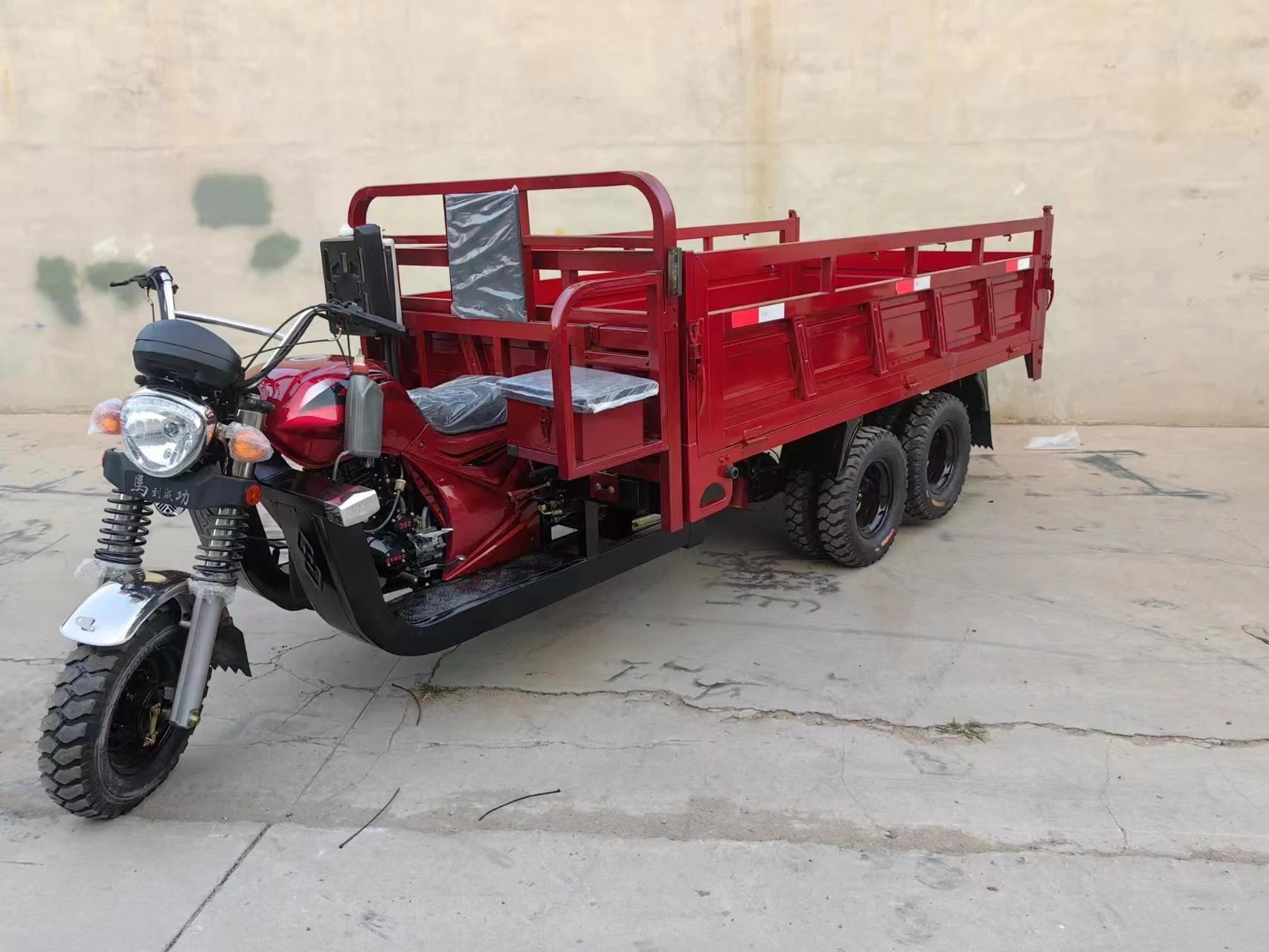 Truck Cargo Tricycle Nine Wheel OEM Motorized with 300cc Engine