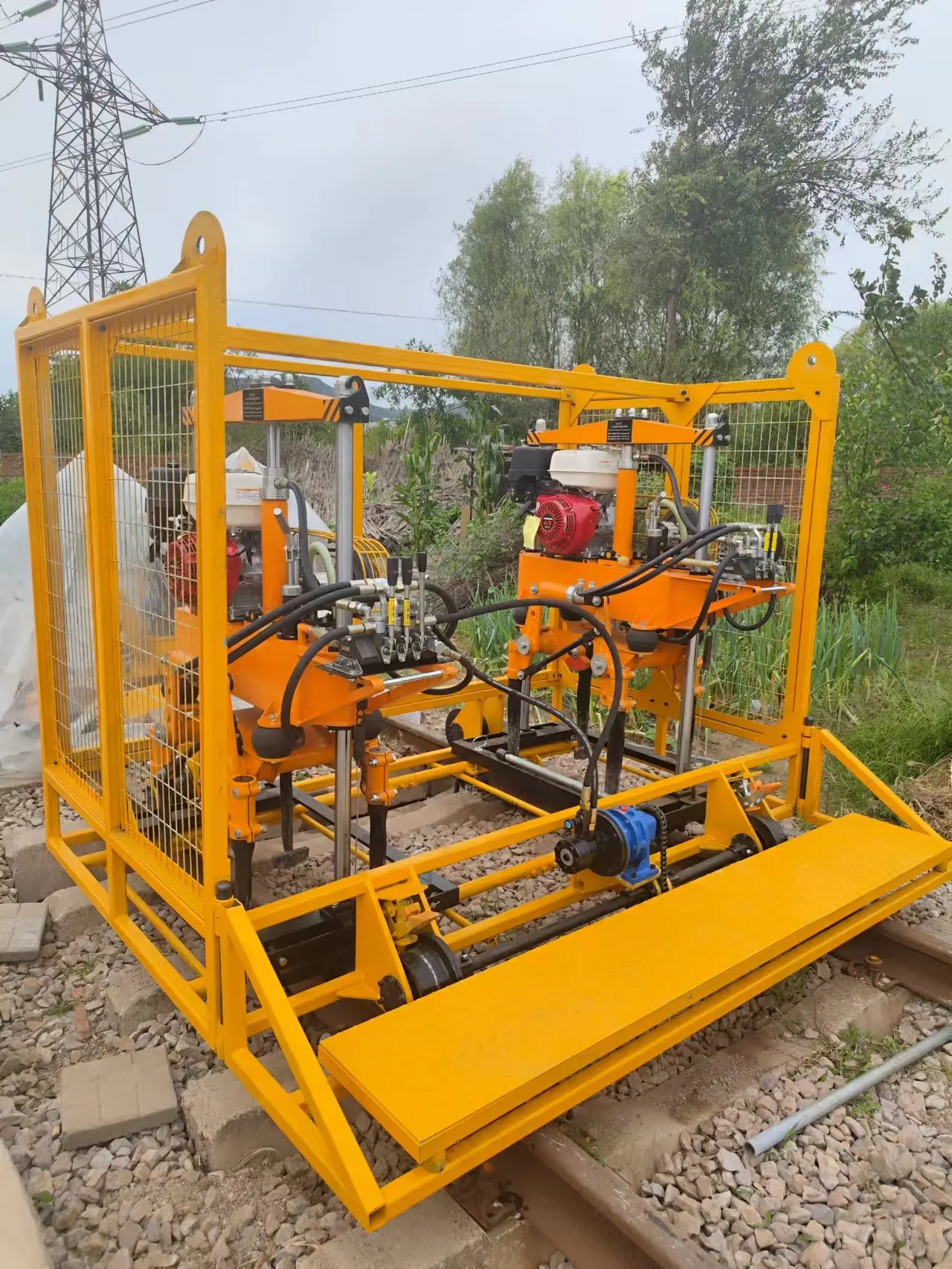 Automatic Rail Tamping Machine for Efficient Track Maintenance