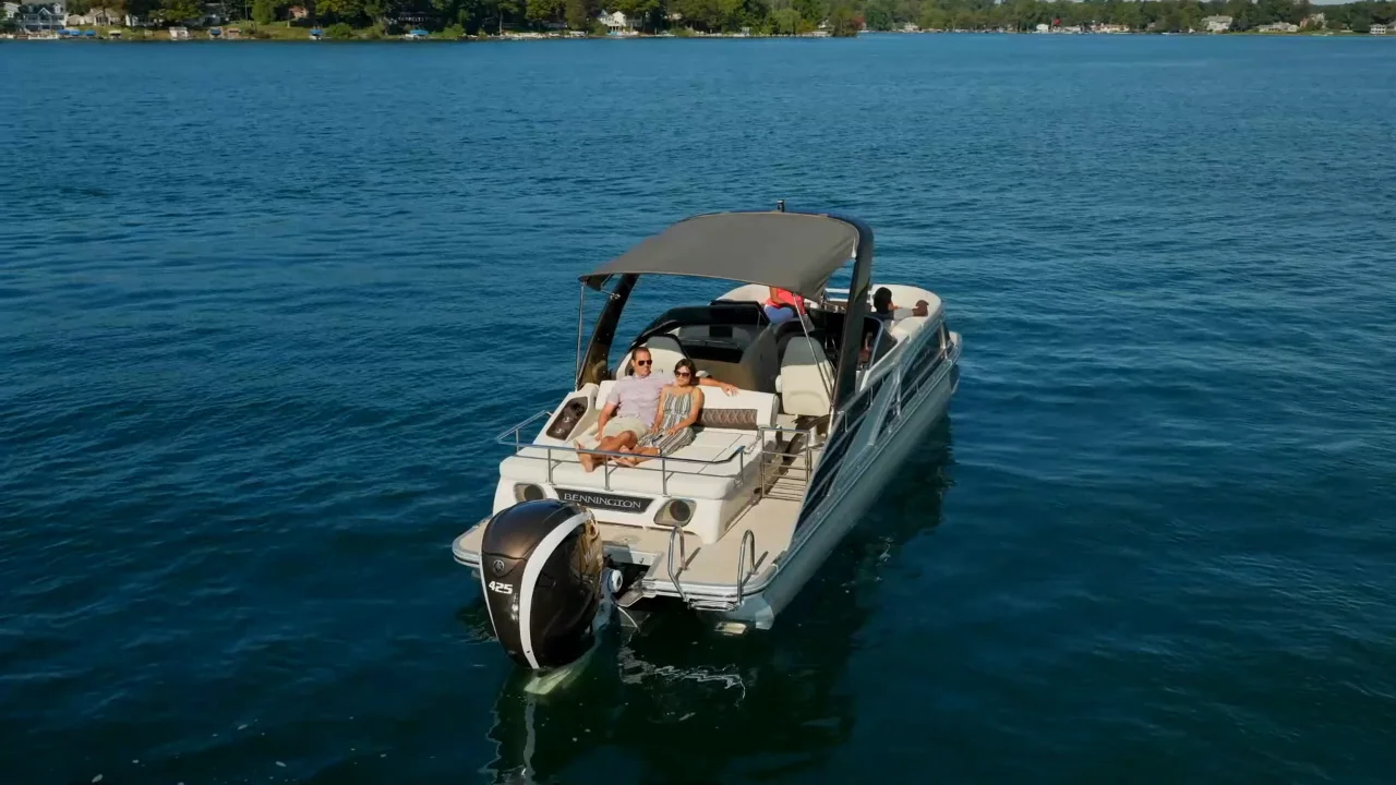 Top-performance 25 Ft Fiberglass Sport Pontoon With And Engine For ...