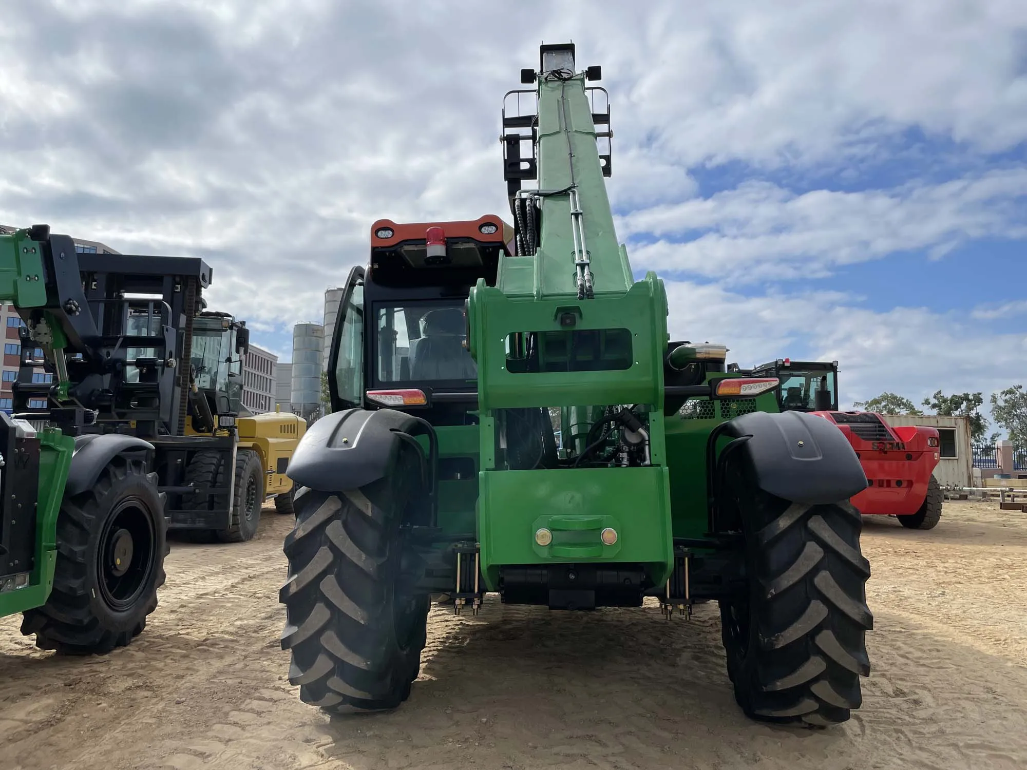 SOCMA Crab Walking Forklift - 4x4 Telehandler with 7m Lifting Height