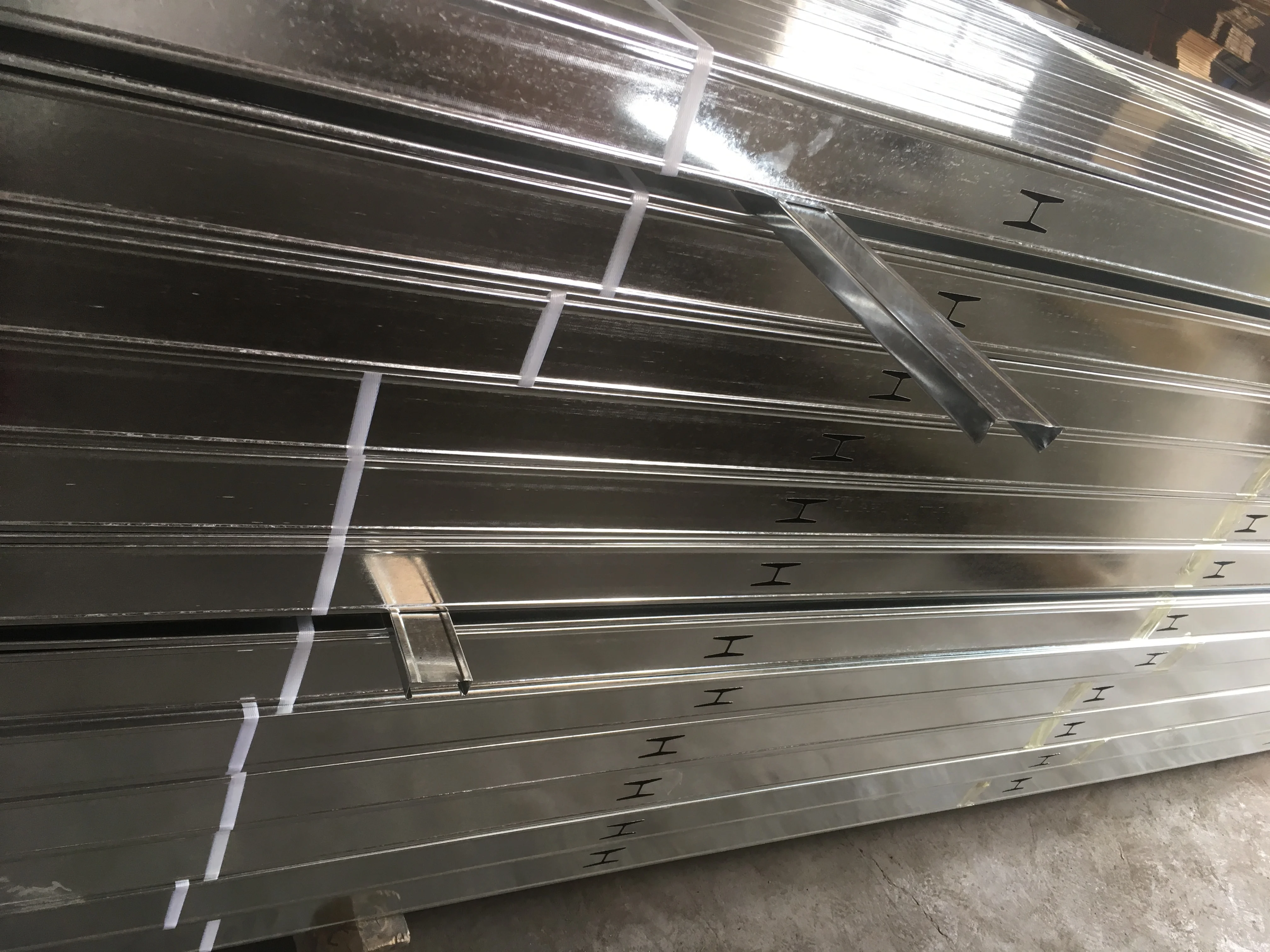 Galvanized Steel Profile Plasterboard - Durable & Versatile