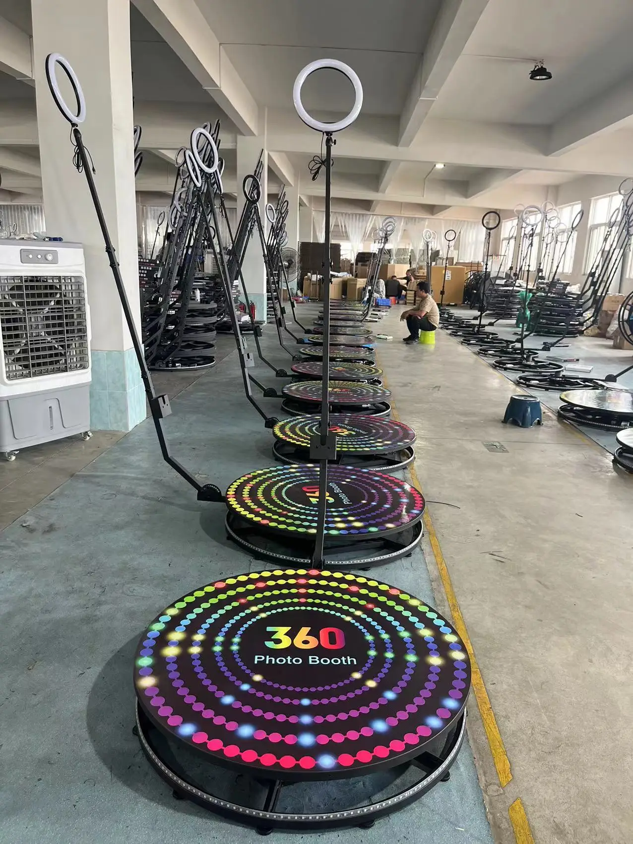 Photo Booth With Glass Platform 360 Infinity Rotating Camera 360 Photo ...