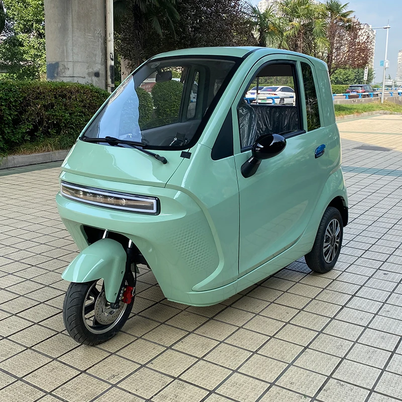 Closed Tricycle Gasoline Three Wheeler - 70km/h Speed