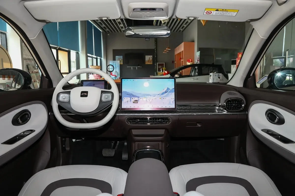 JAC EV3 2023 - 600KM Range Electric Car with Long Lasting Battery