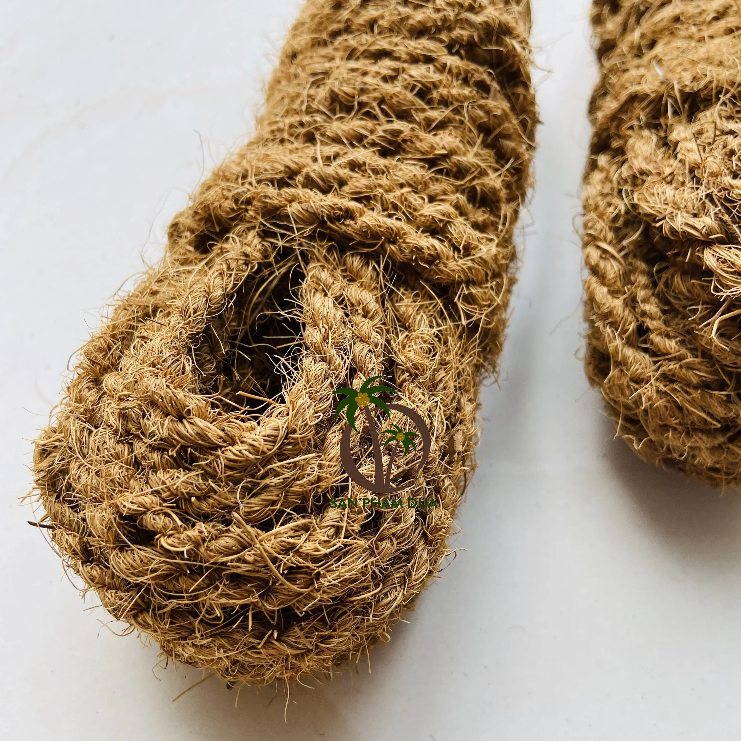 Eco-friendly Coconut Fiber Rope - Perfect for Garden Decor