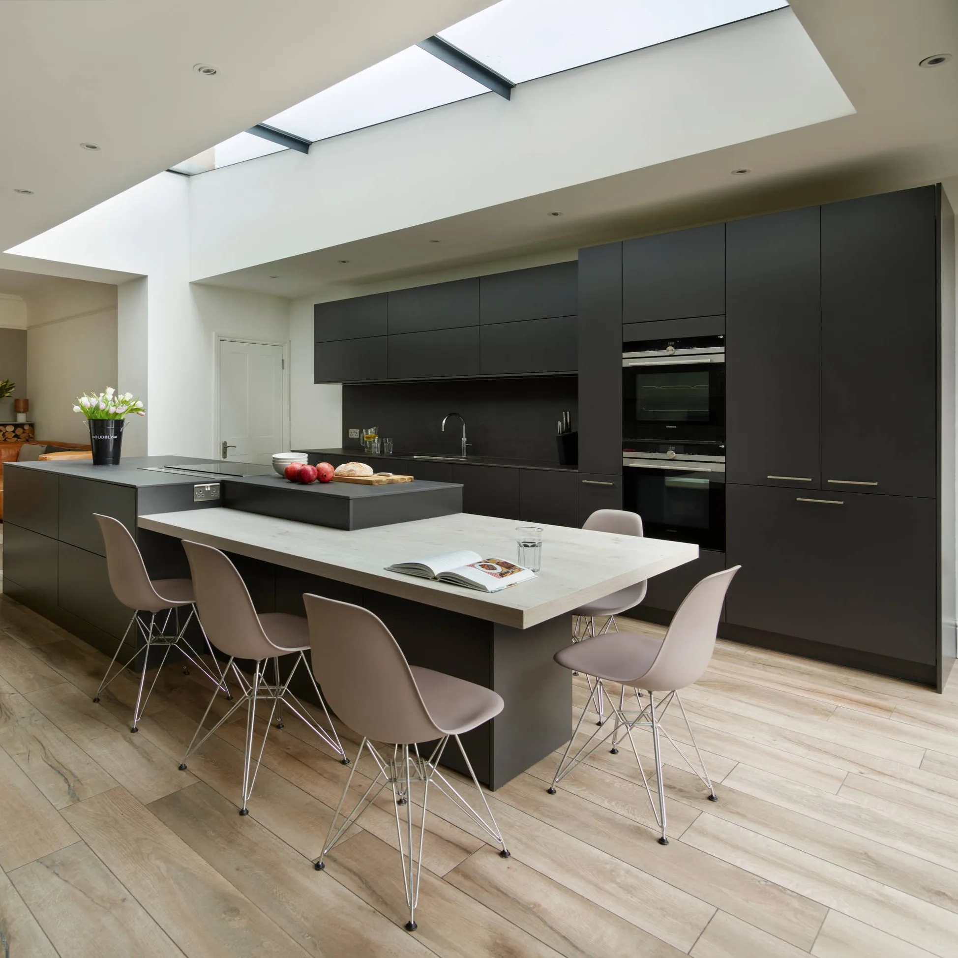 Custom Luxury Matte Black Handleless Modern Kitchen Cabinets