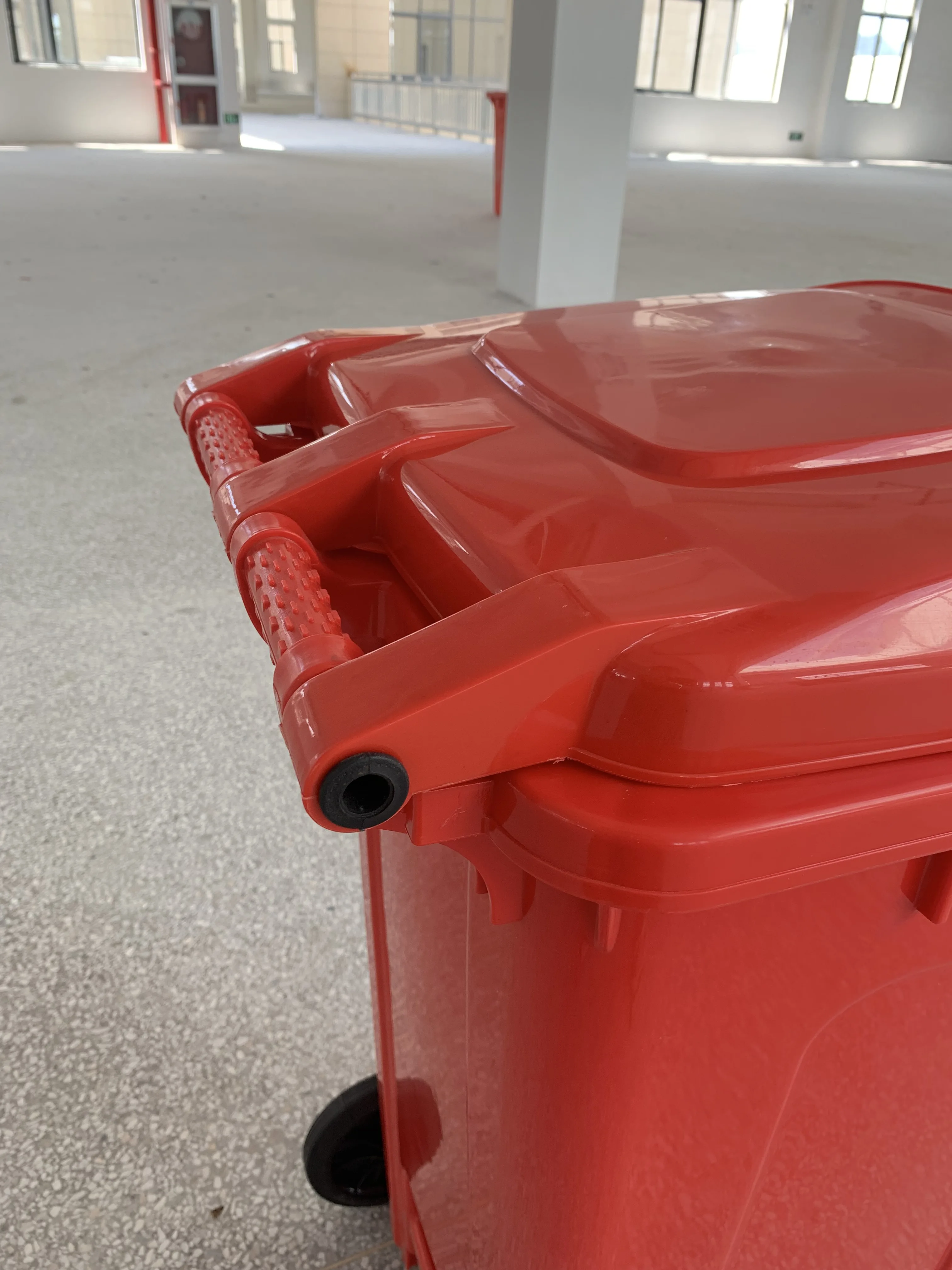 120 Liter Standing HDPE Plastic Waste Bin with Lid Garbage Container ...