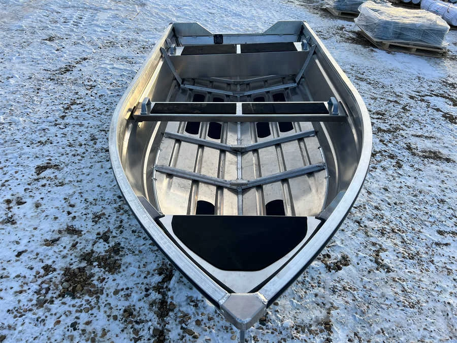 18ft Aluminum Fishing Boat - Durable & Affordable Mini Boat