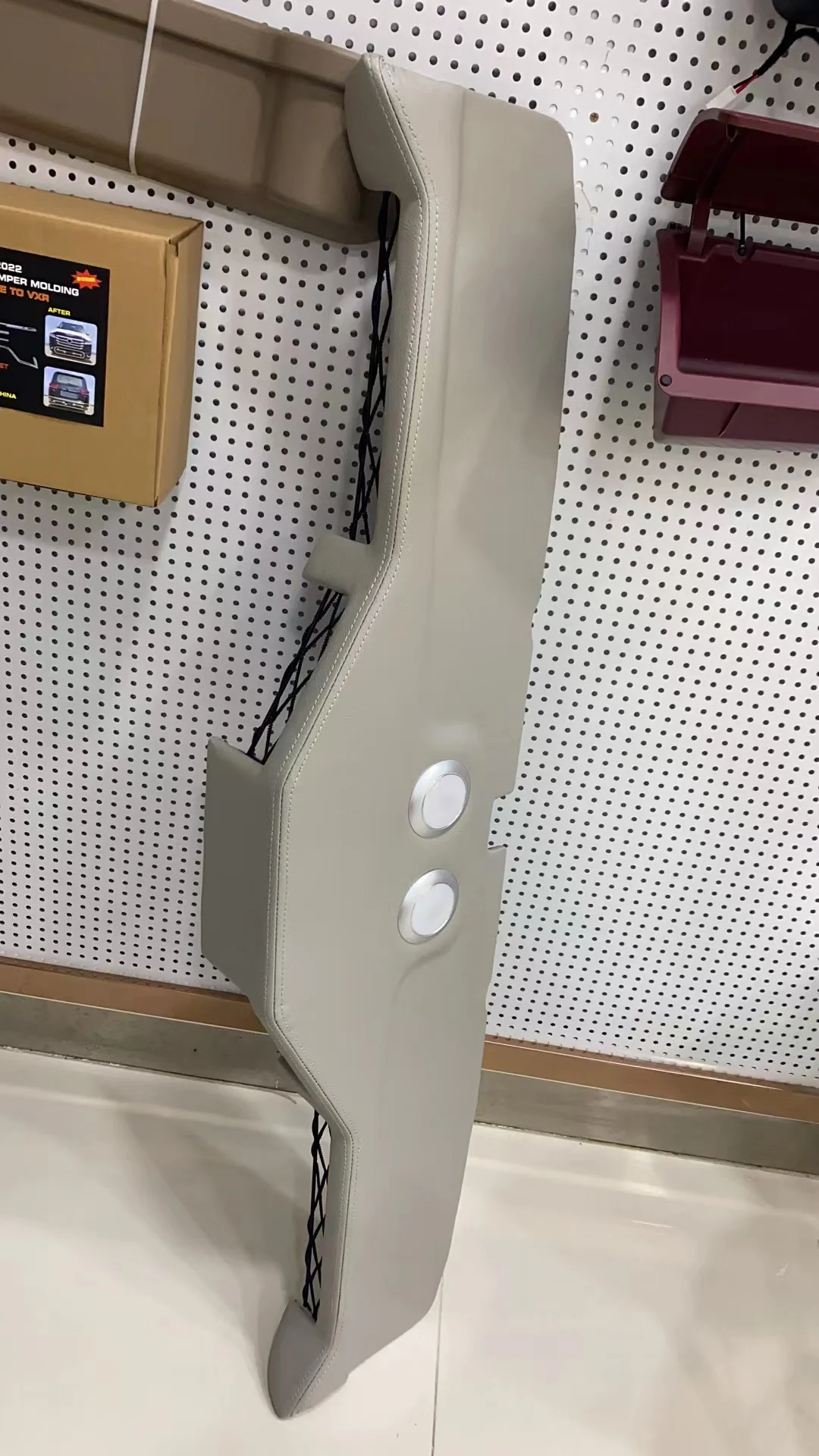 Full Storage Leather Roof Console With Lights For Toyota Land Cruiser ...